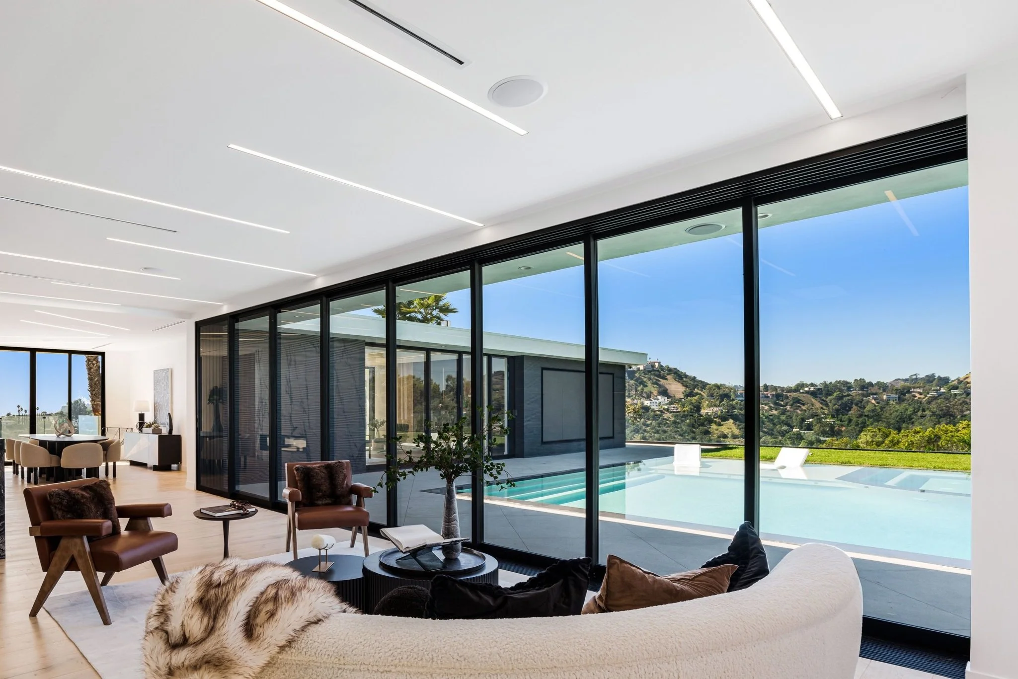 Pivot Doors in Los Angeles California Doors in Los Angeles California ...