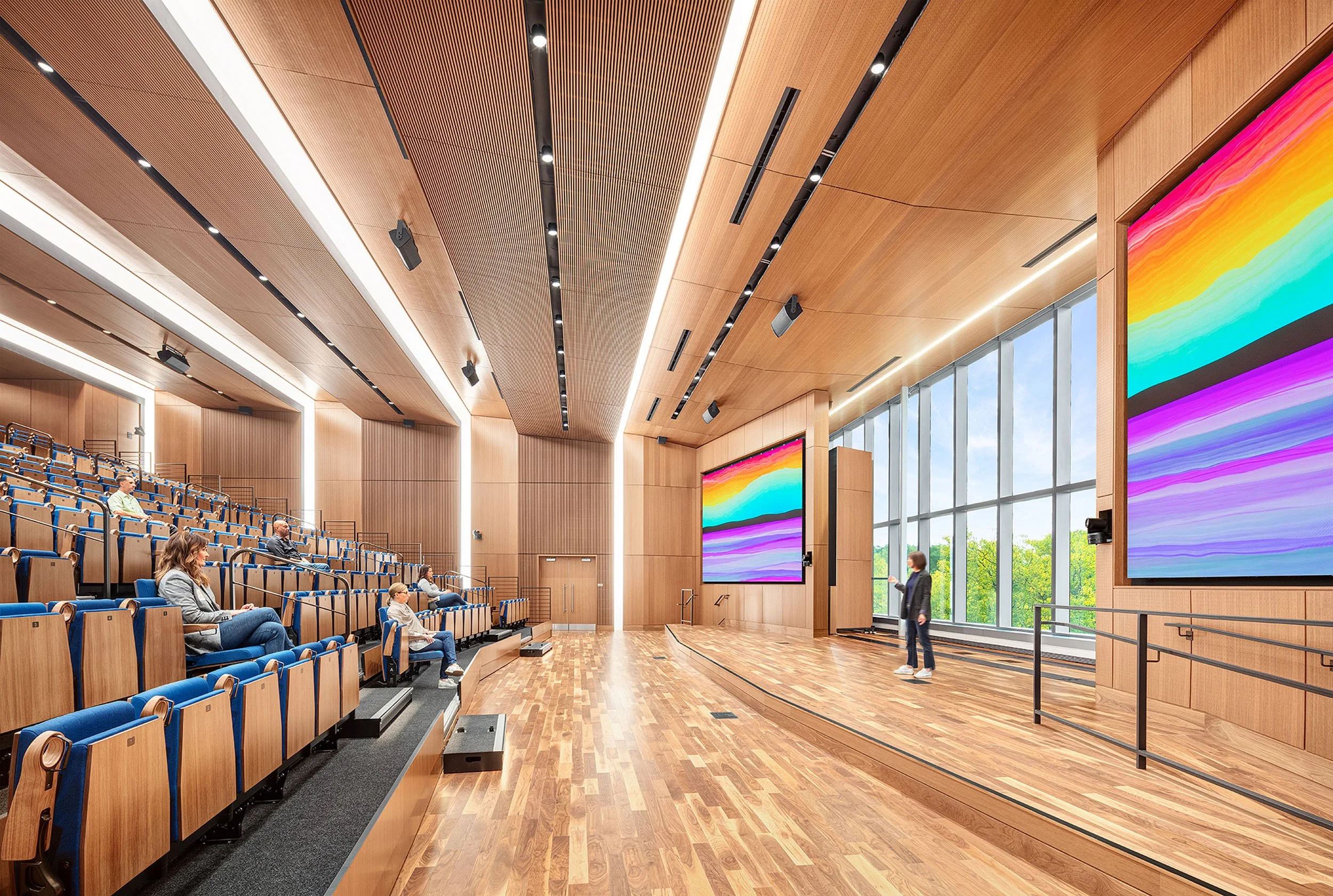 Cuna Mutual — Banks Landl Lighting Design