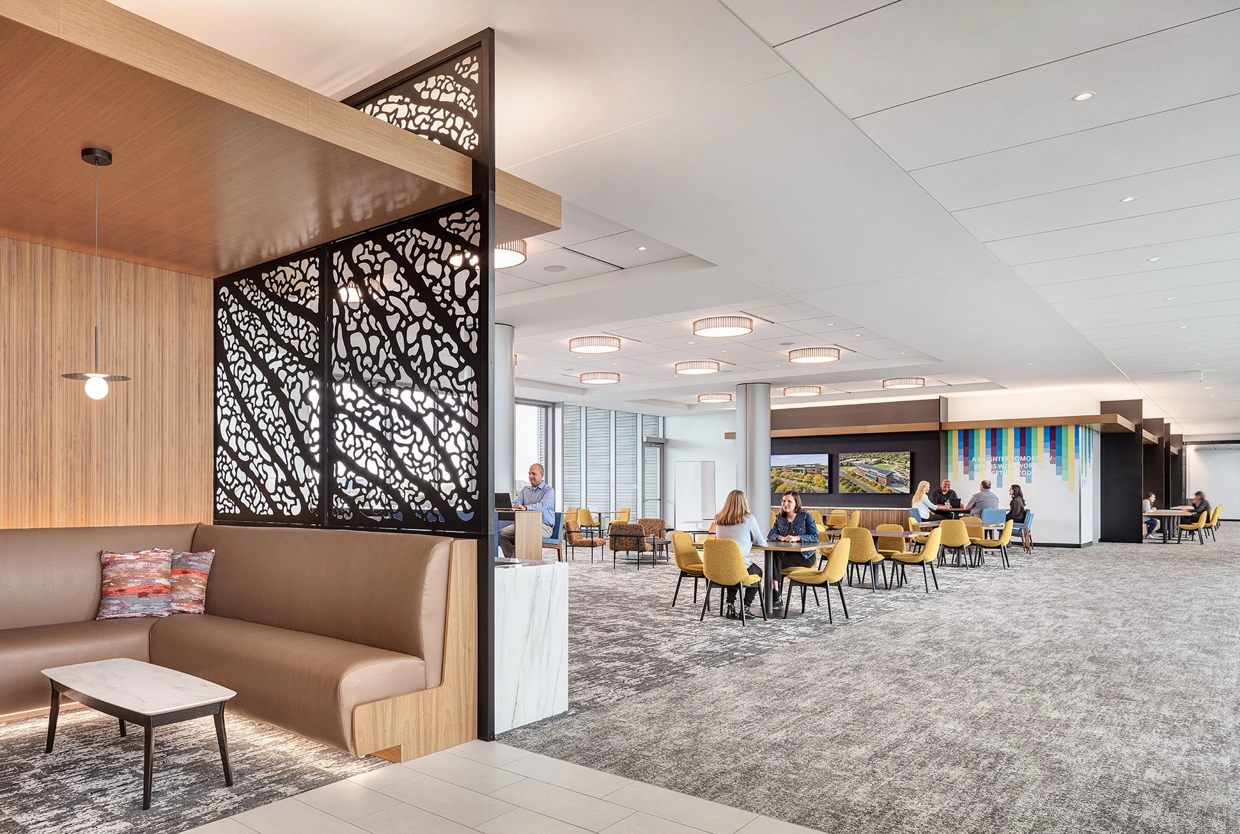 Cuna Mutual — Banks Landl Lighting Design