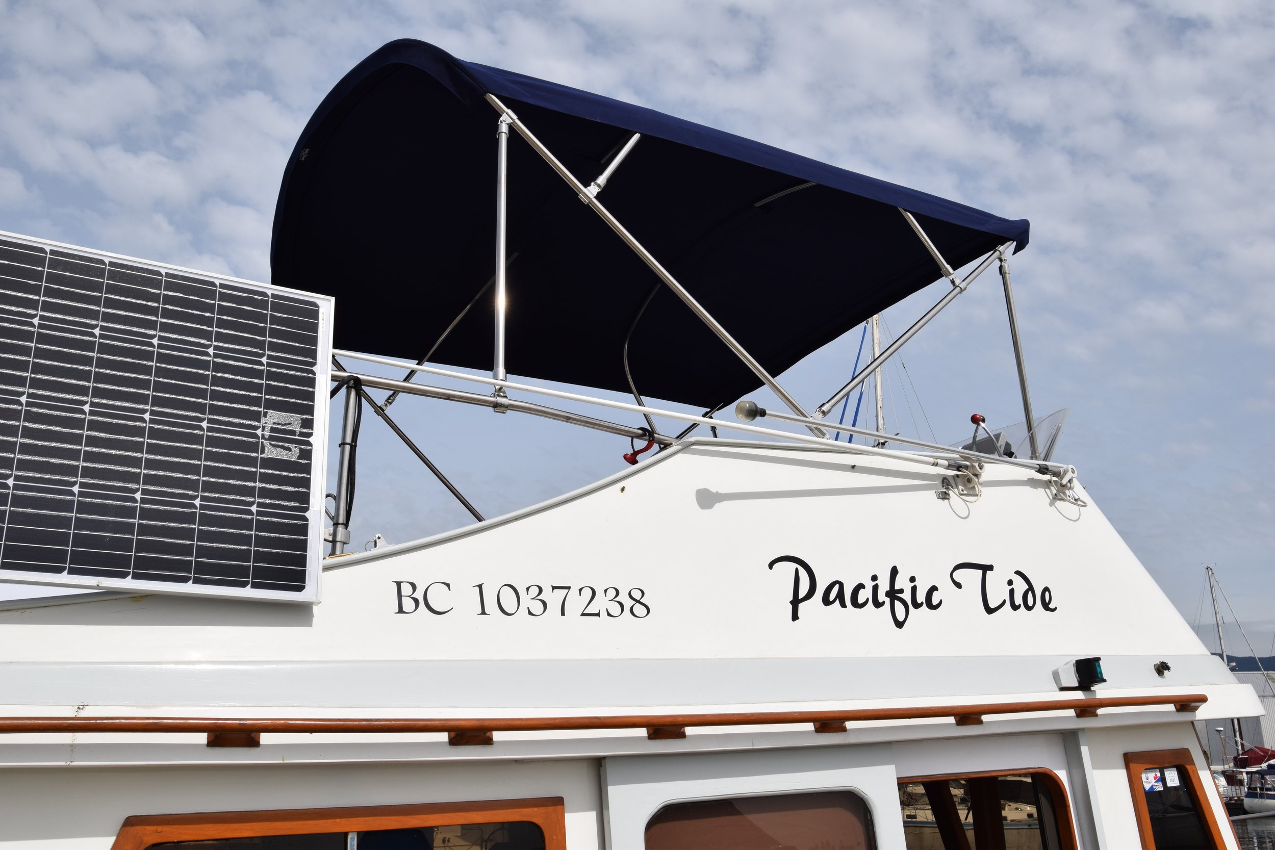 Custom Boat Enclosures & Bimini Tops | SALTY BUOY Marine Canvas