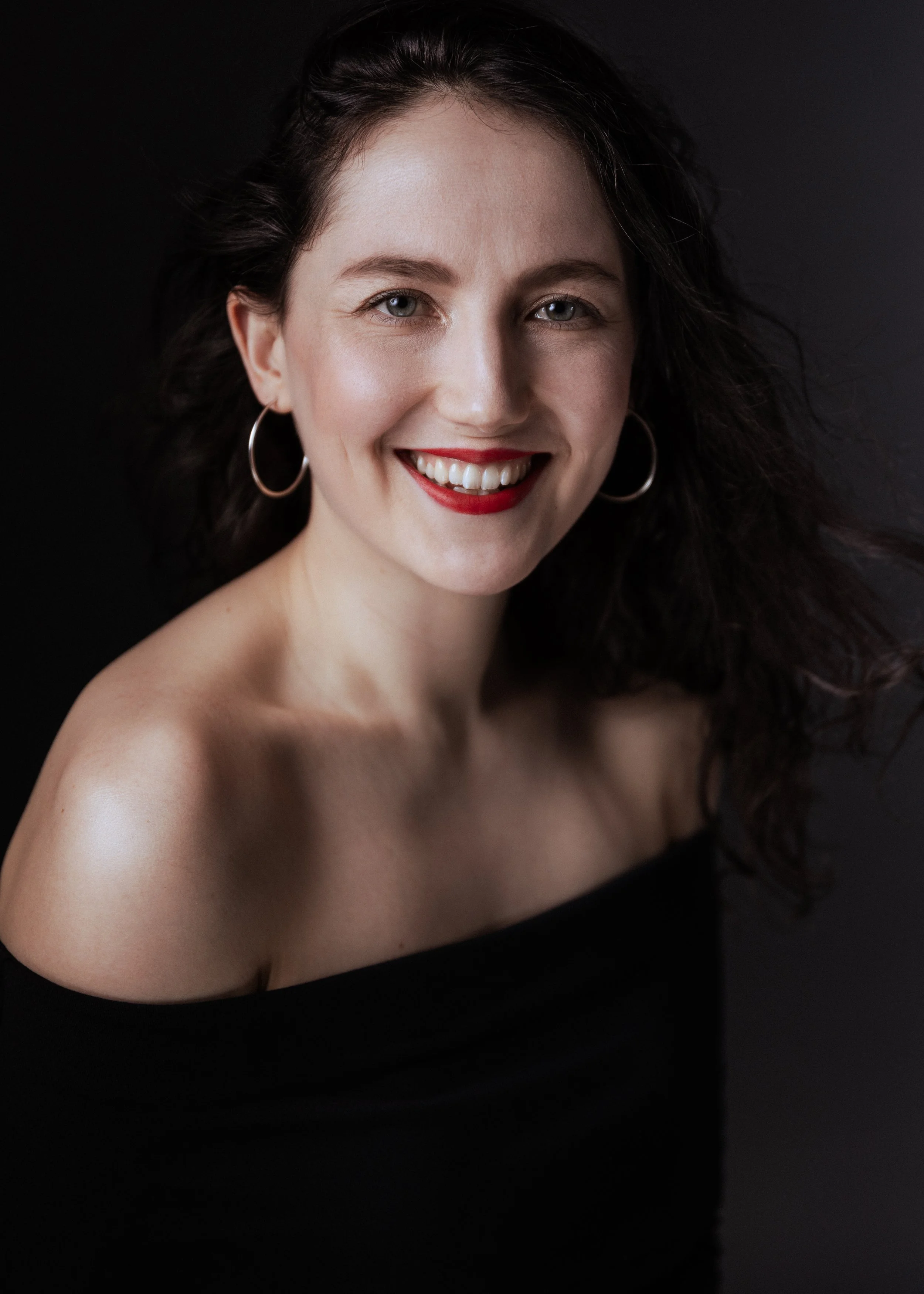 BIOGRAPHY — ROSHA MAURA FITZHOWLE