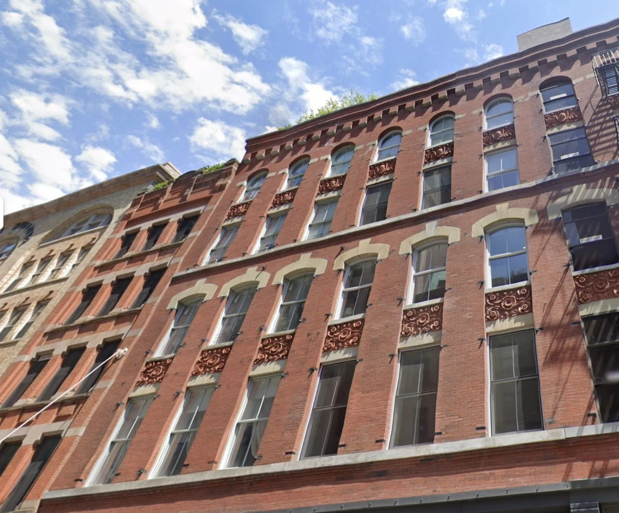 Building — The Penthouse at 15 Jay St