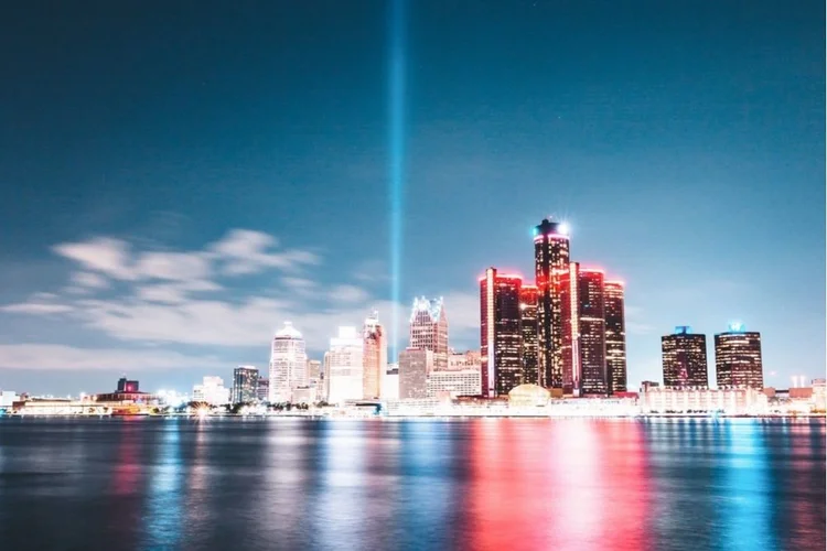 The Best Free Views of Detroit's Unique Skyline — EHERG