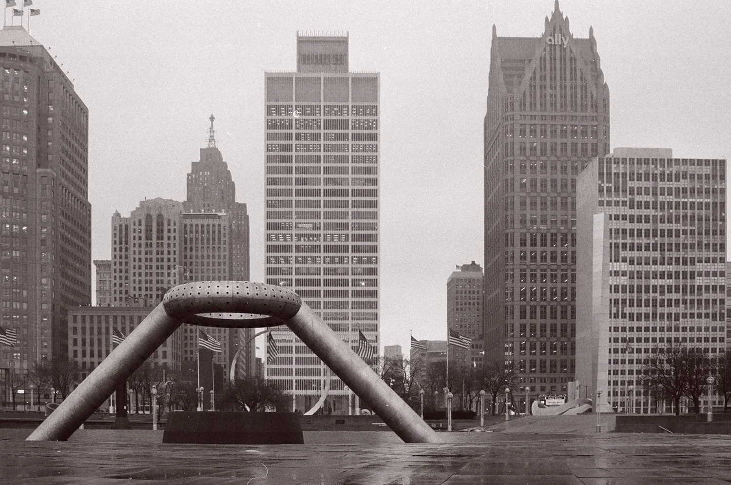 The Best Free Views of Detroit's Unique Skyline — EHERG