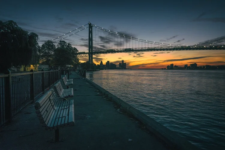 The Best Free Views of Detroit's Unique Skyline — EHERG