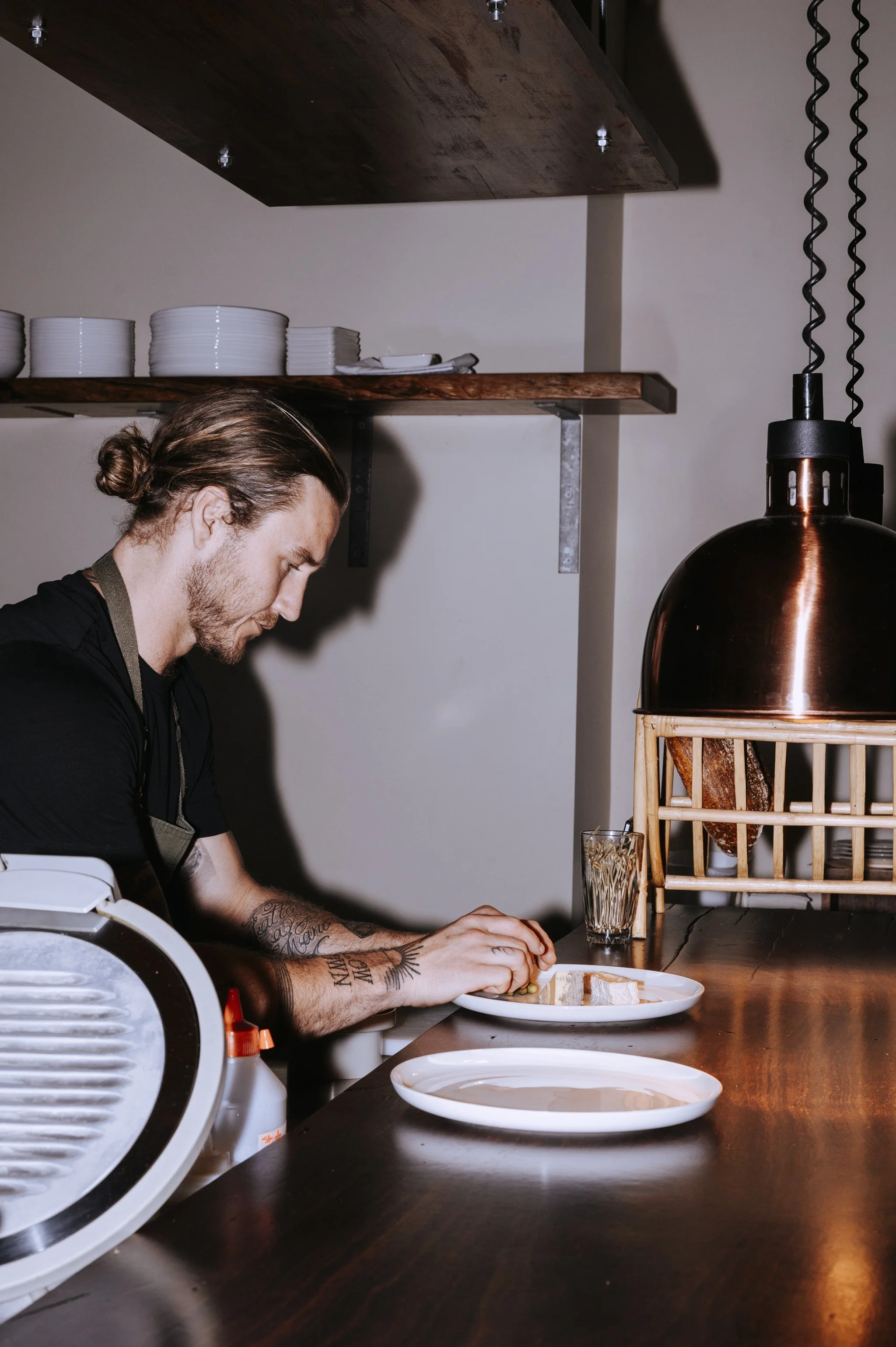 GALLERY — Pearl's Bar