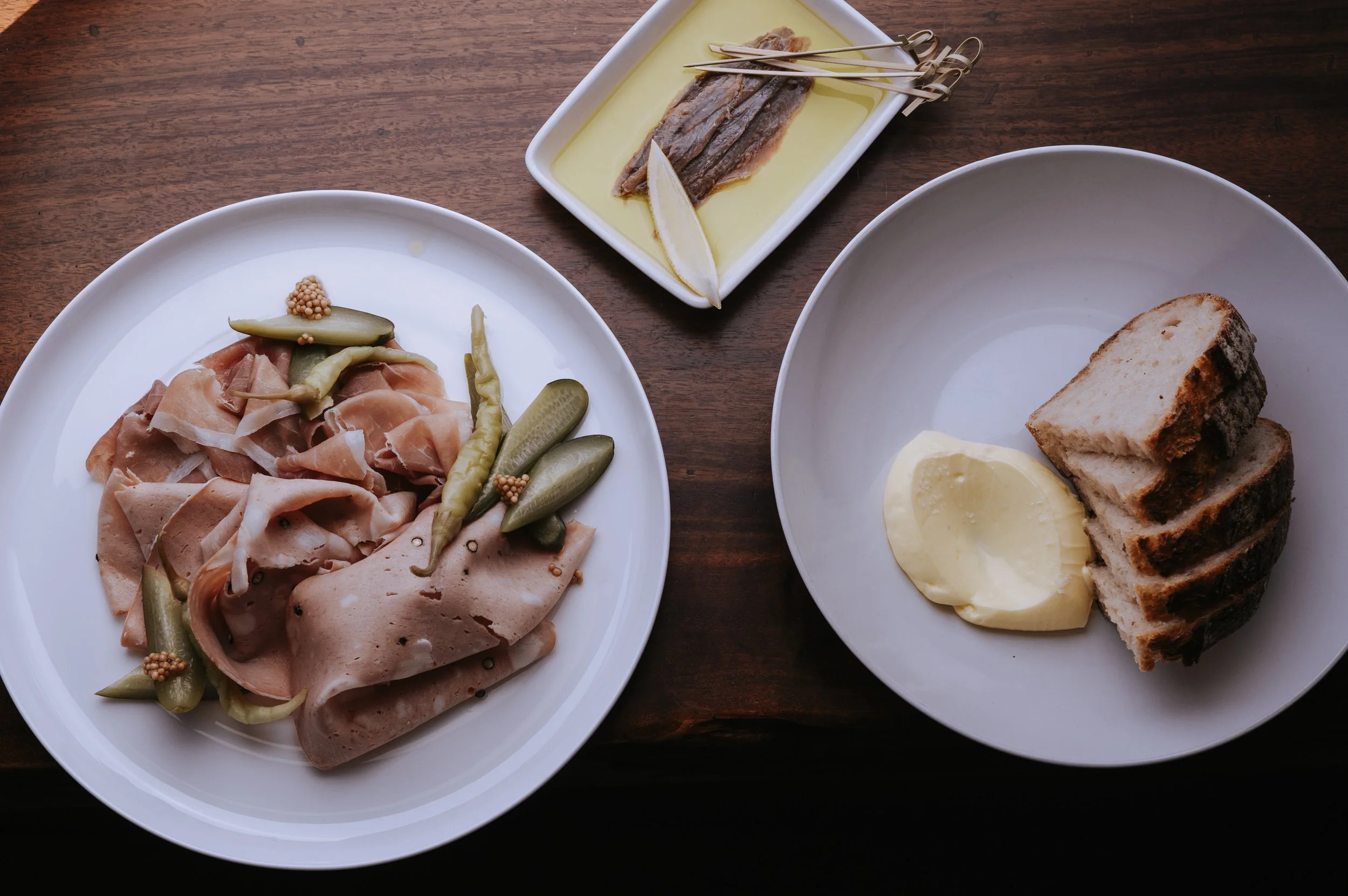 BOOZE — Pearl's Bar