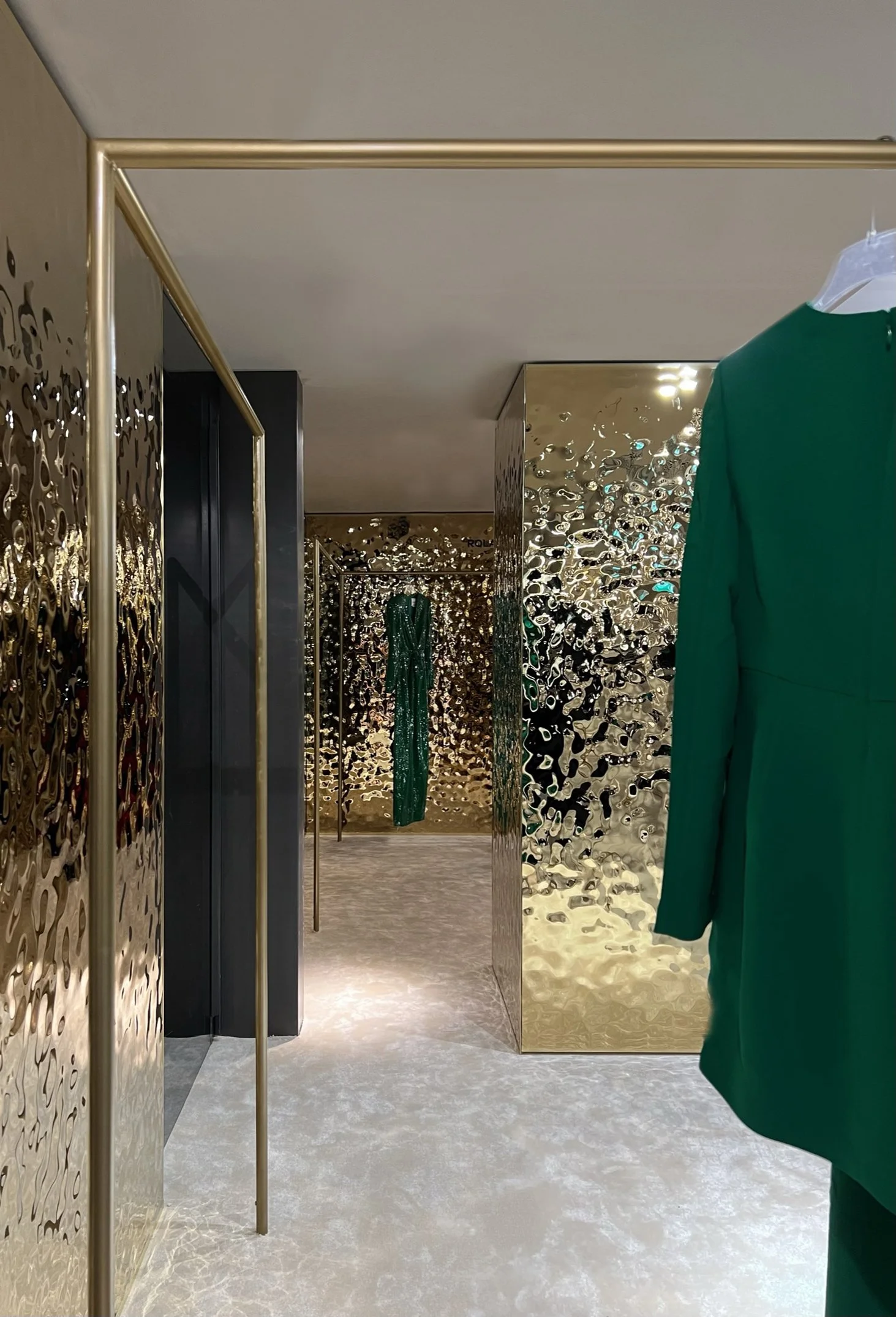 RM Harrods — Manhattan Projects