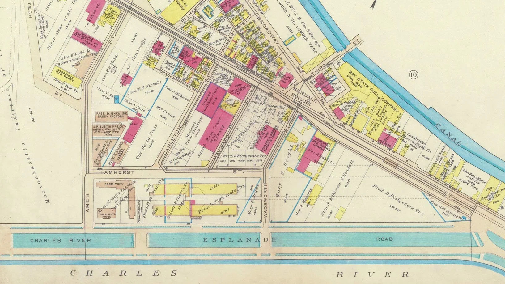 Locke Bar in Cambridge