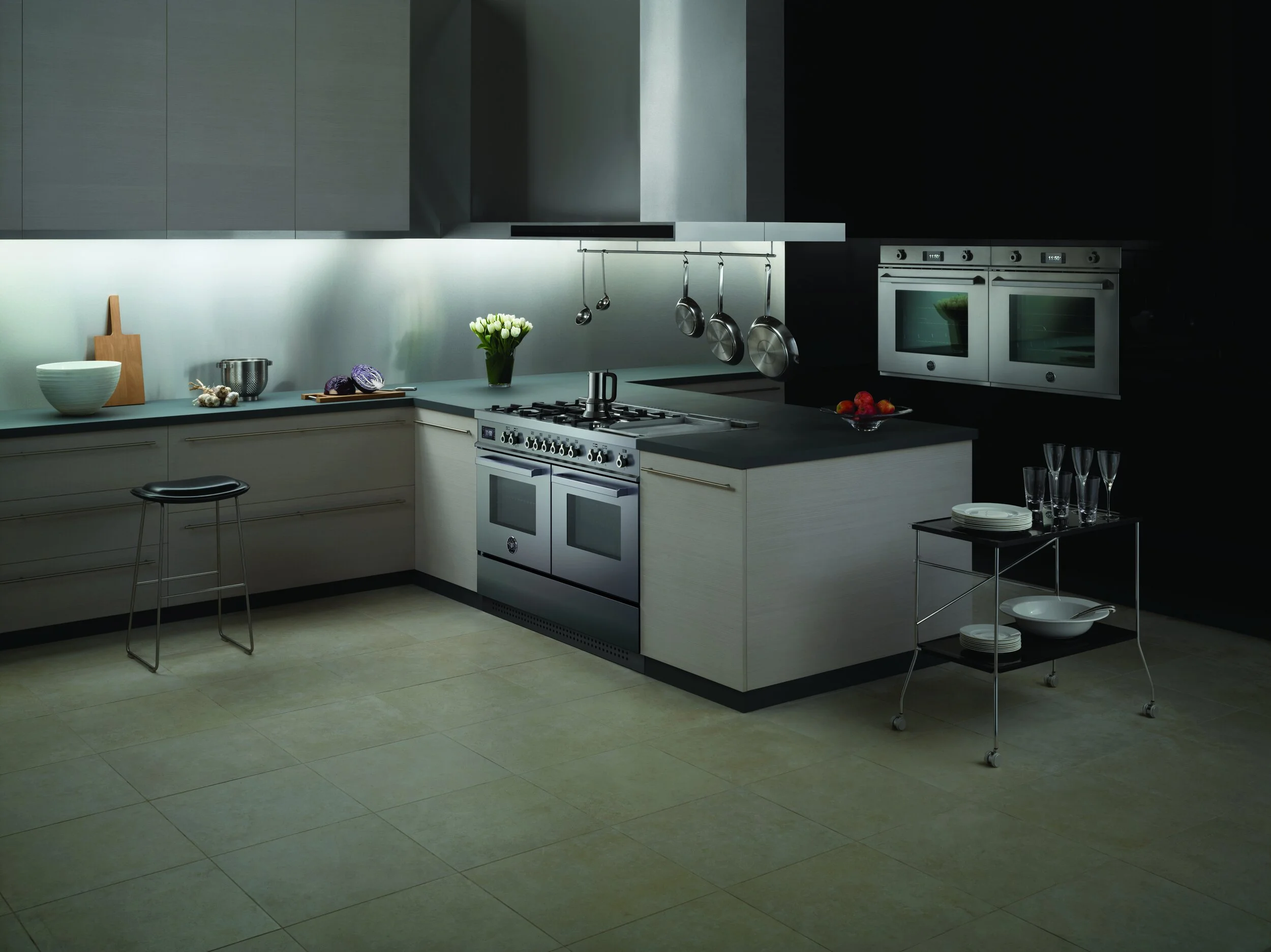 BERTAZZONI HERITAGE SERIES 120CM 6 BURNER & ELECTRIC GRIDDLE DUAL FUEL ...