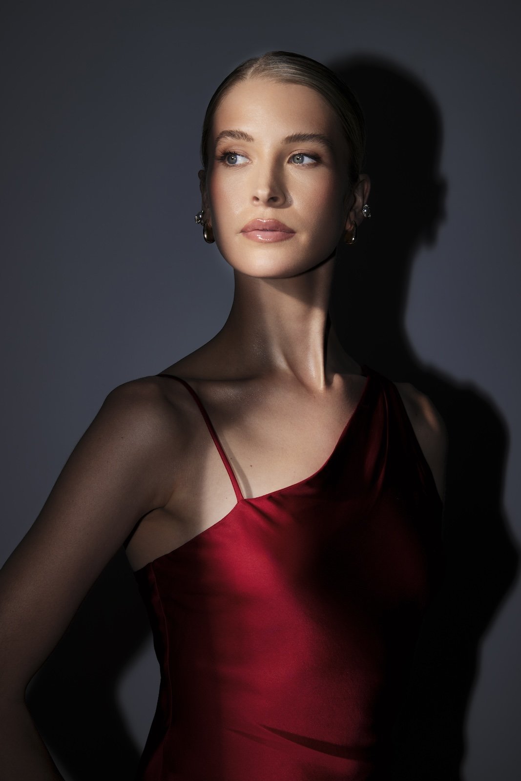 Ruth B. Medrano - Los Angeles Mobile Makeup Artist and Hairstylist