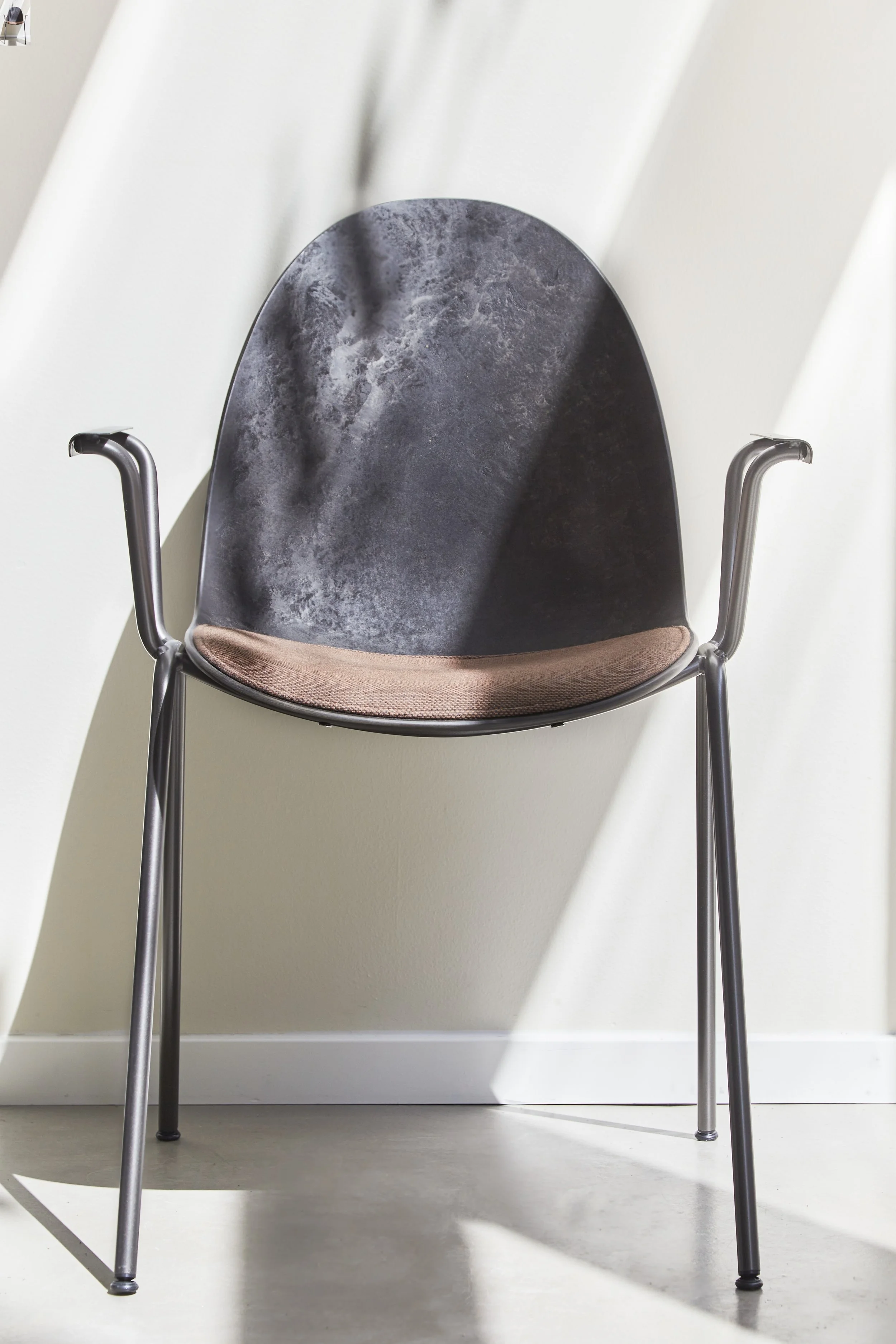 Mater Design — m.d.m. Modern Design Materials