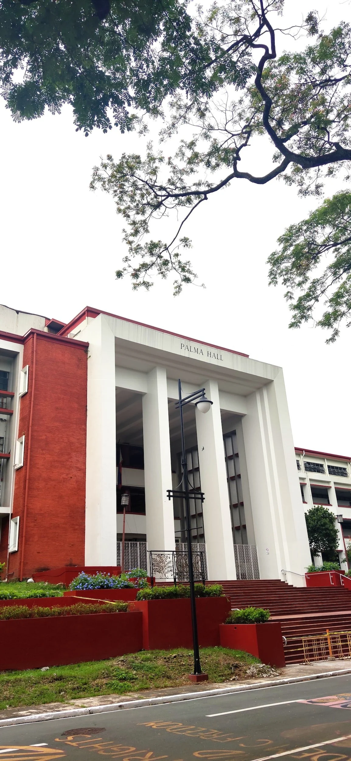 Axiaa Hotel Manila - Closer to Home