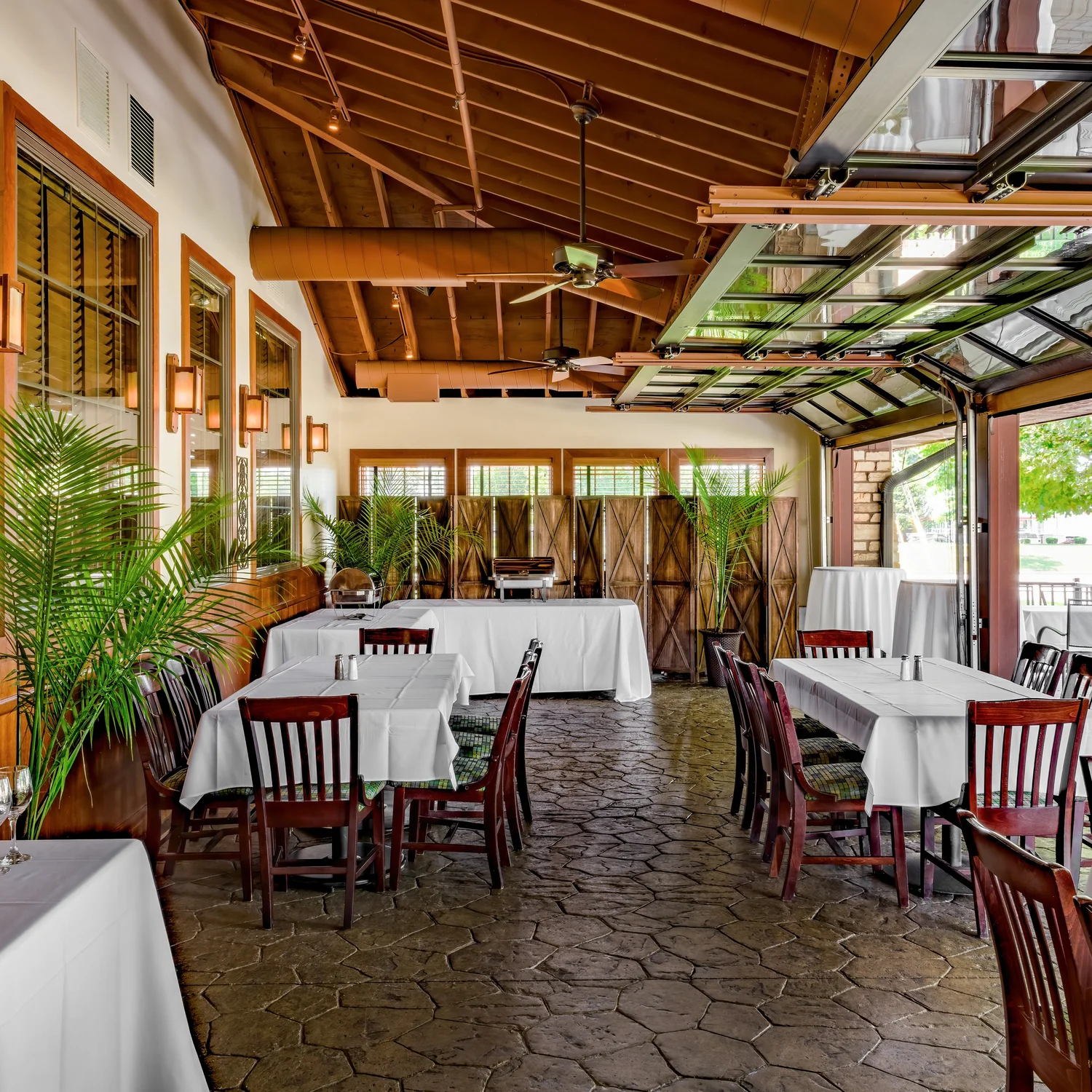 Carlyle Grill