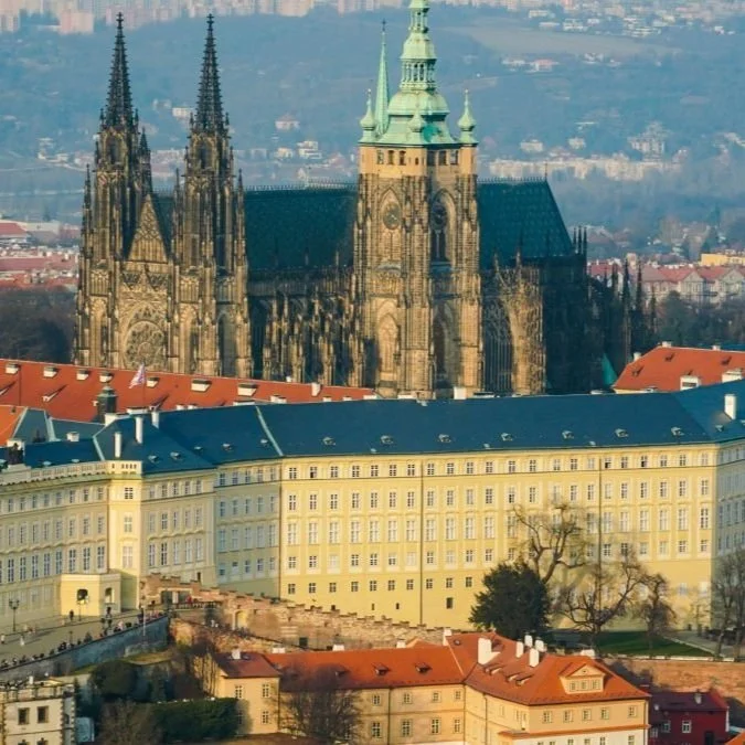 Prague Castle Free Walking Tour | 11 AM & 3 PM — Real Prague Guides