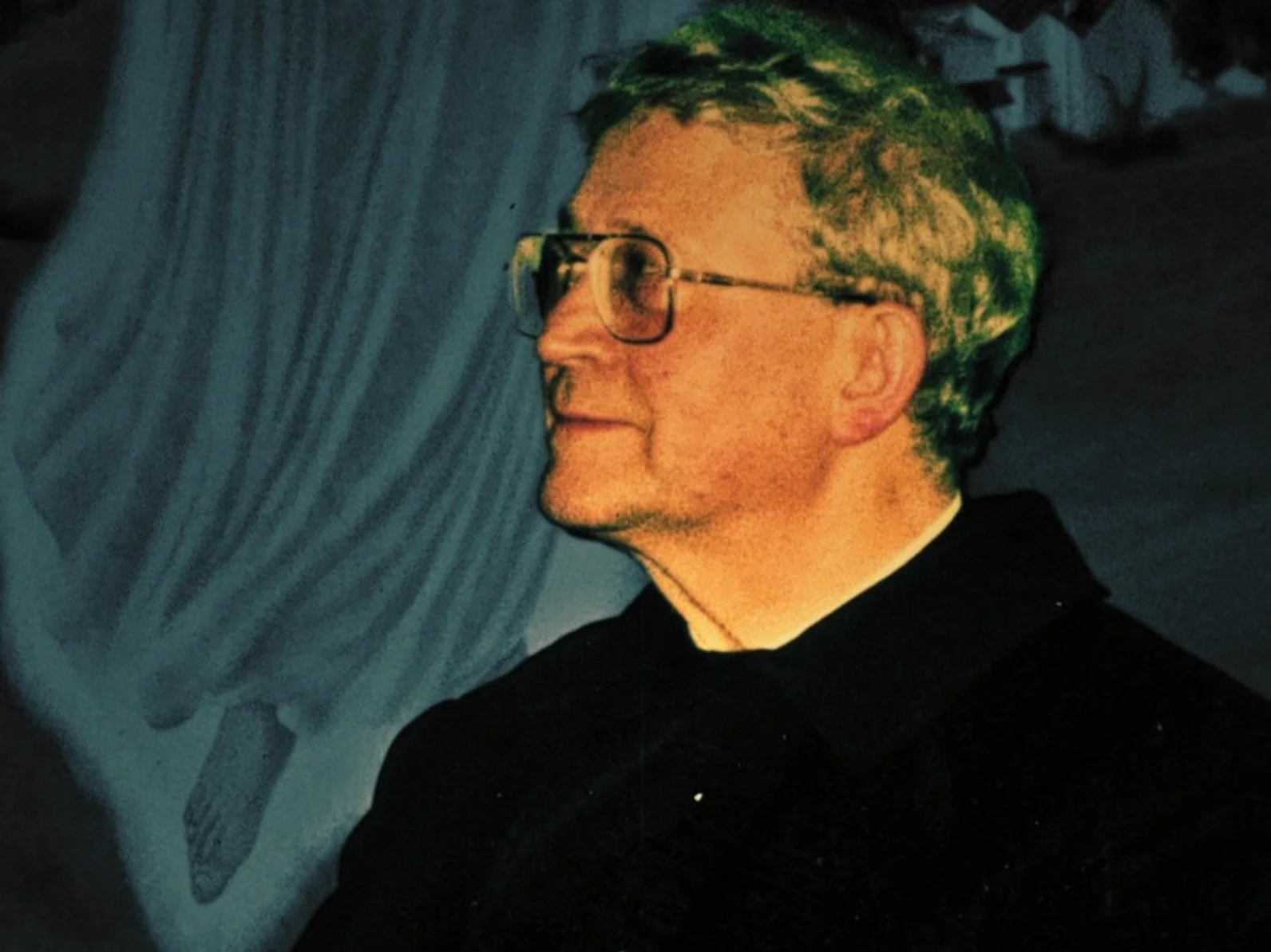 THE POPE’S GHOST HUNTERS: When the Vatican Endorsed Spirit ...