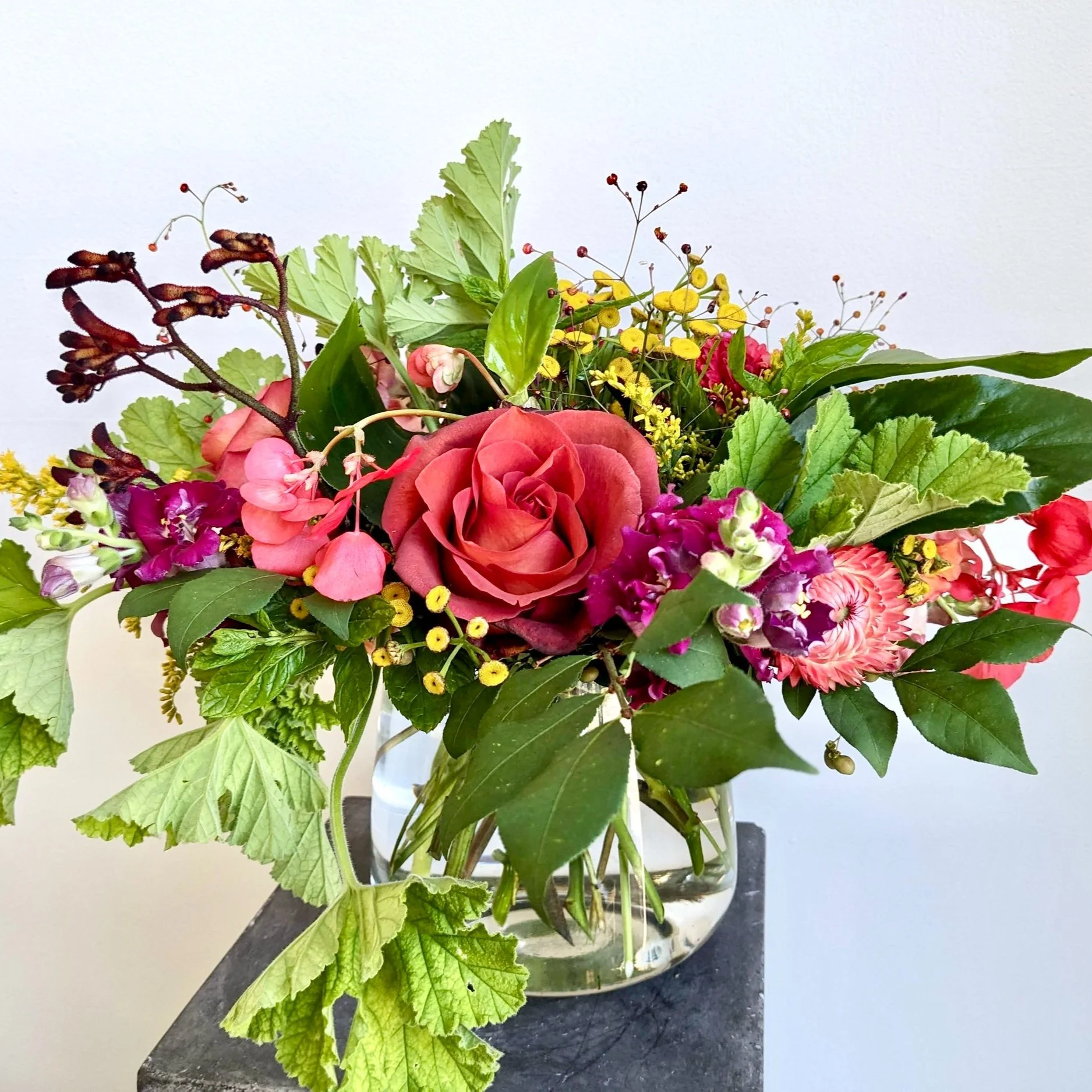 Mezza vase arrangement — The Blue Daisy