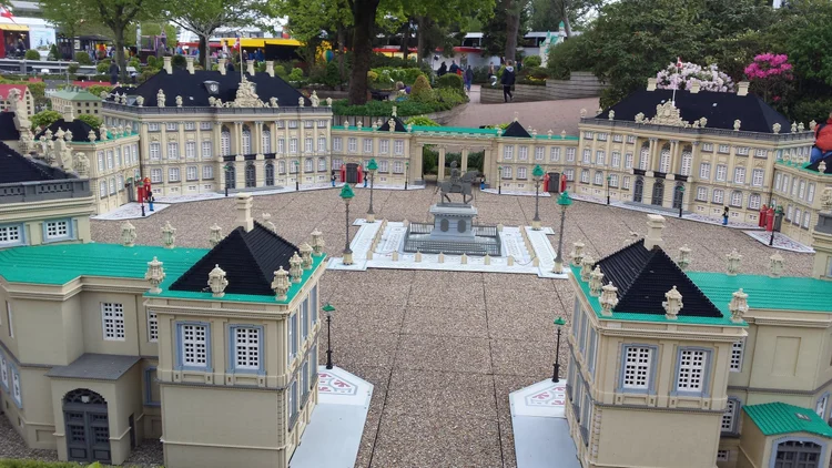Legoland — dansko.sk