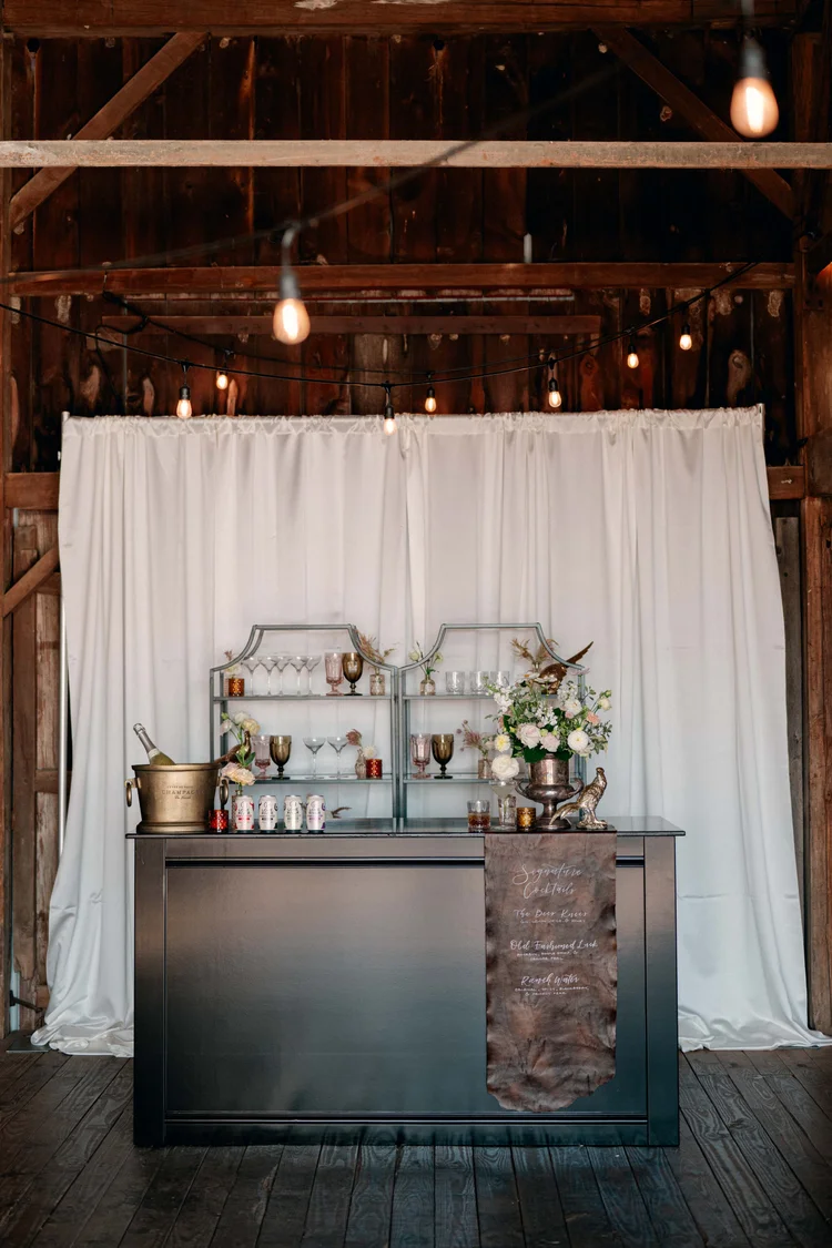 Refined Country Wedding Editorial at The Honey Farm in Lebanon, Ohio ...