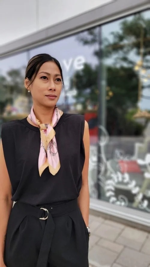 How to tie a silk scarf — Trove Fashion