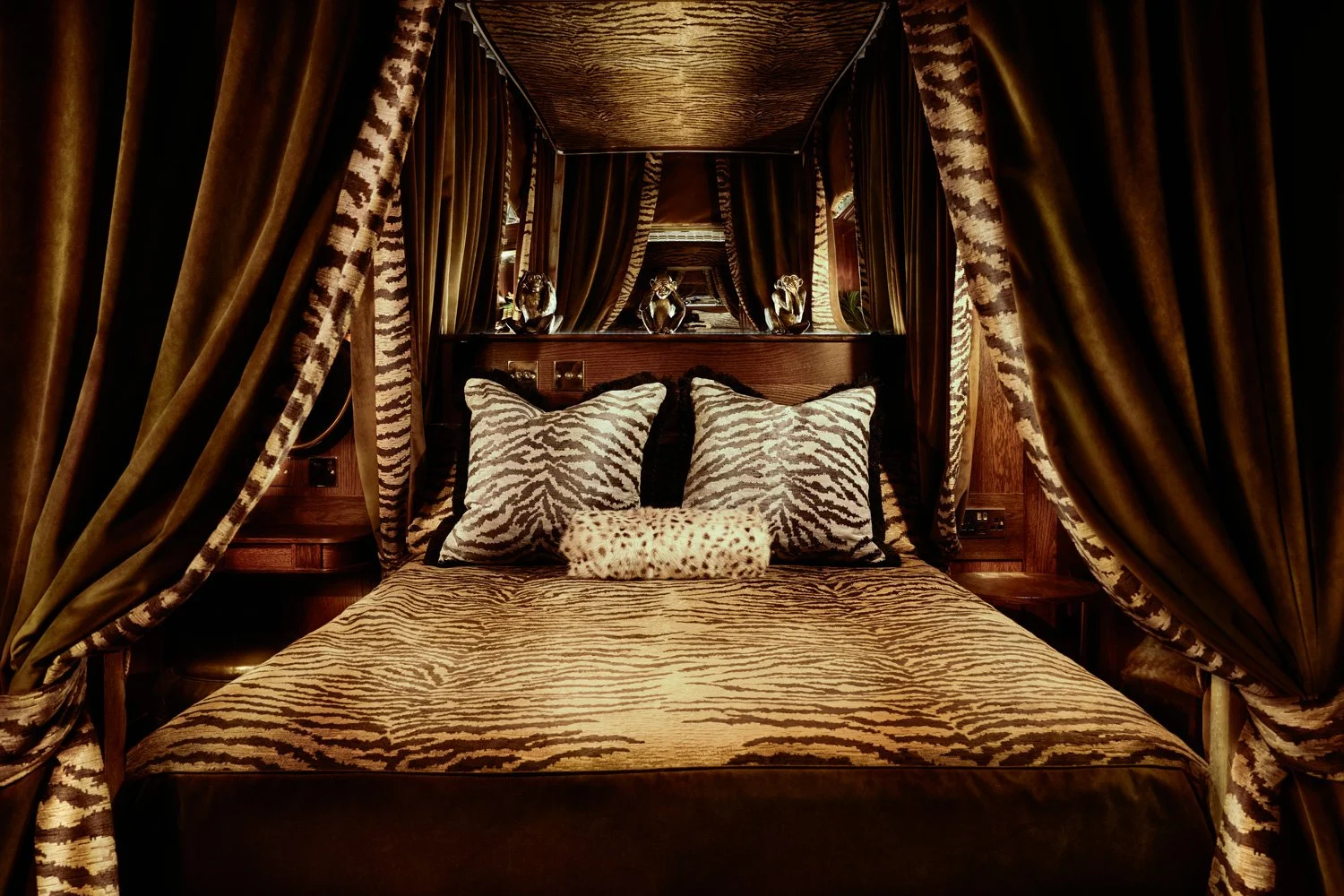 Rooms & Suites | House of Gods Glasgow — House of Gods