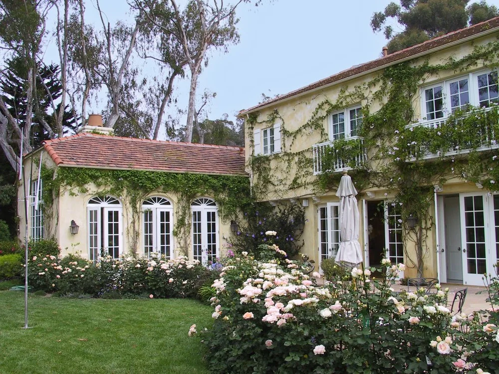 Residential Contemporary + Traditional Architectural Design — Pacific ...