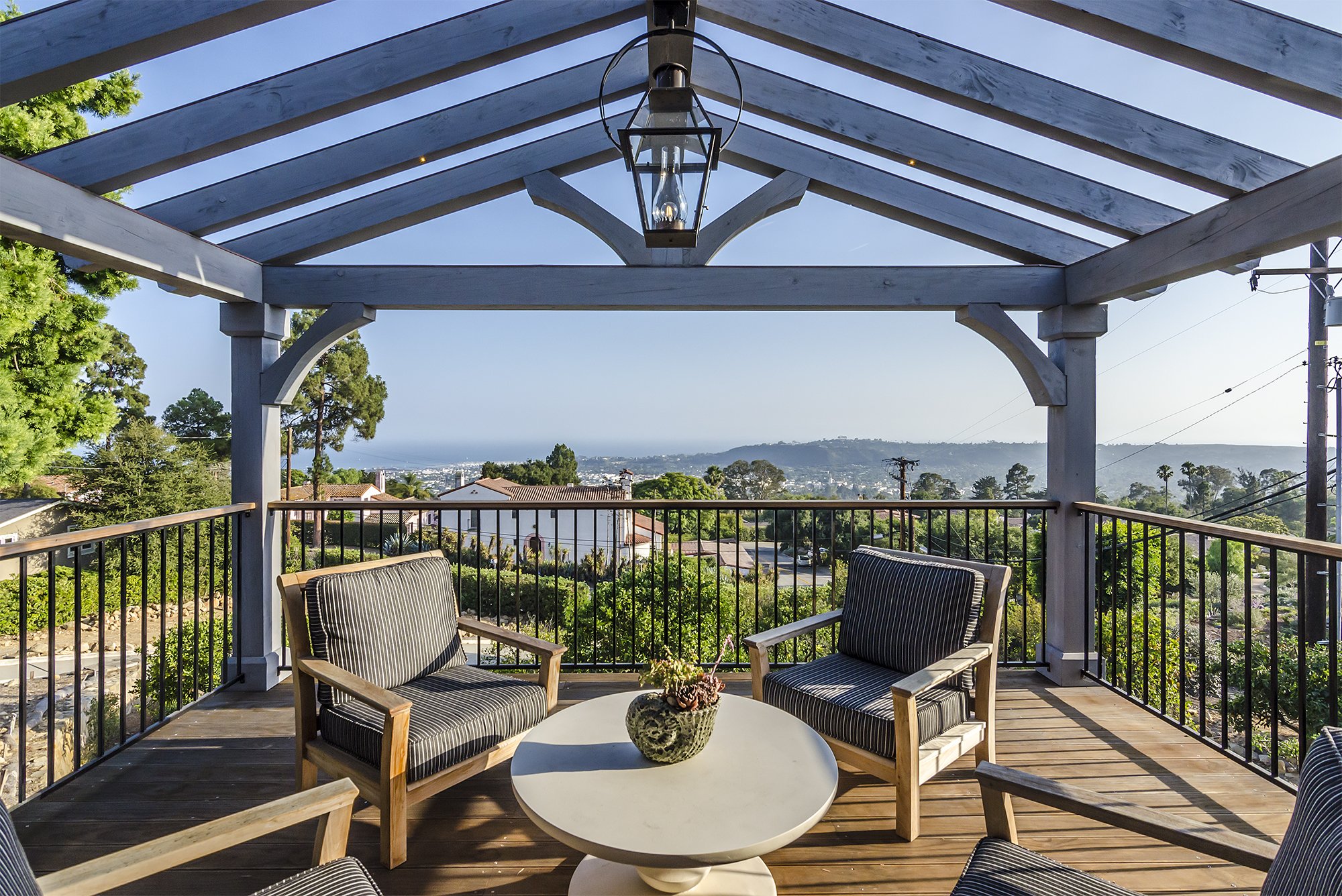 Residential Contemporary + Traditional Architectural Design — Pacific ...