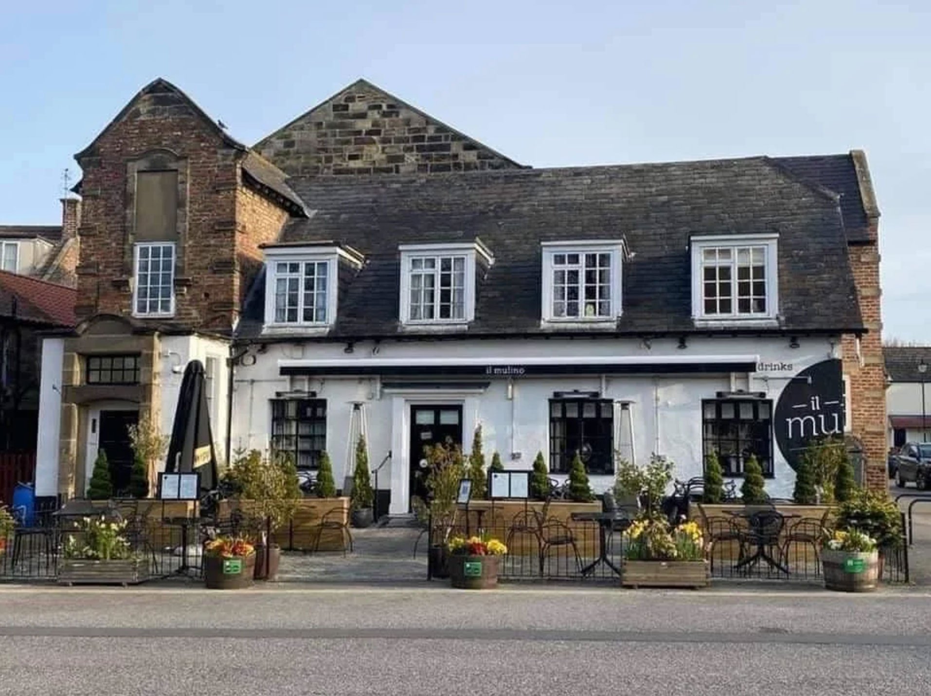 Local Area — Hawthorn Lodges