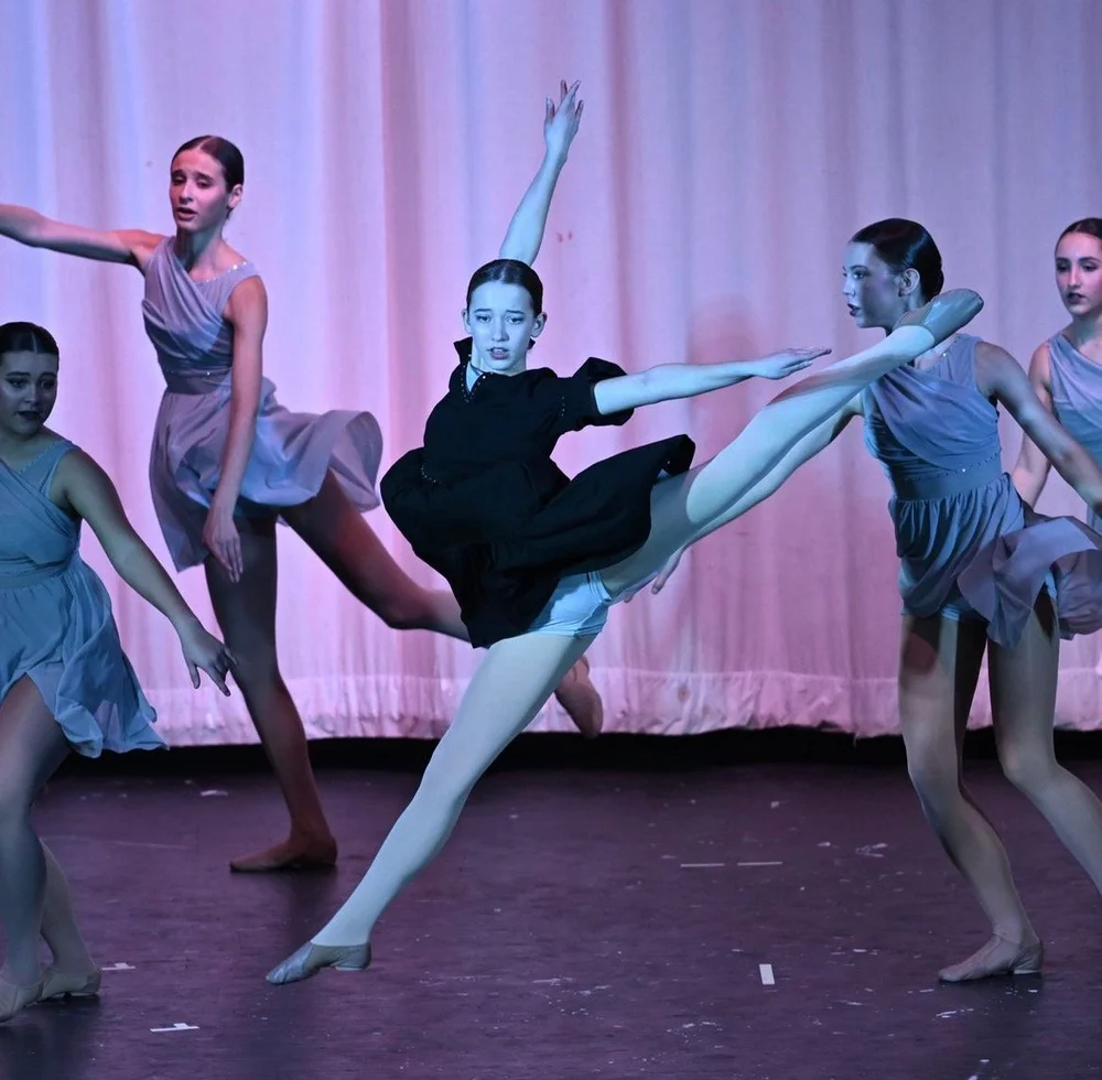 Performing Ensembles — The Moving Company Dance Center