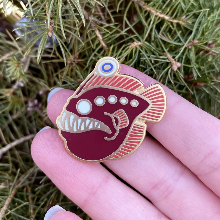 Lasiognathus saccostoma Pin — Hannah Comstock