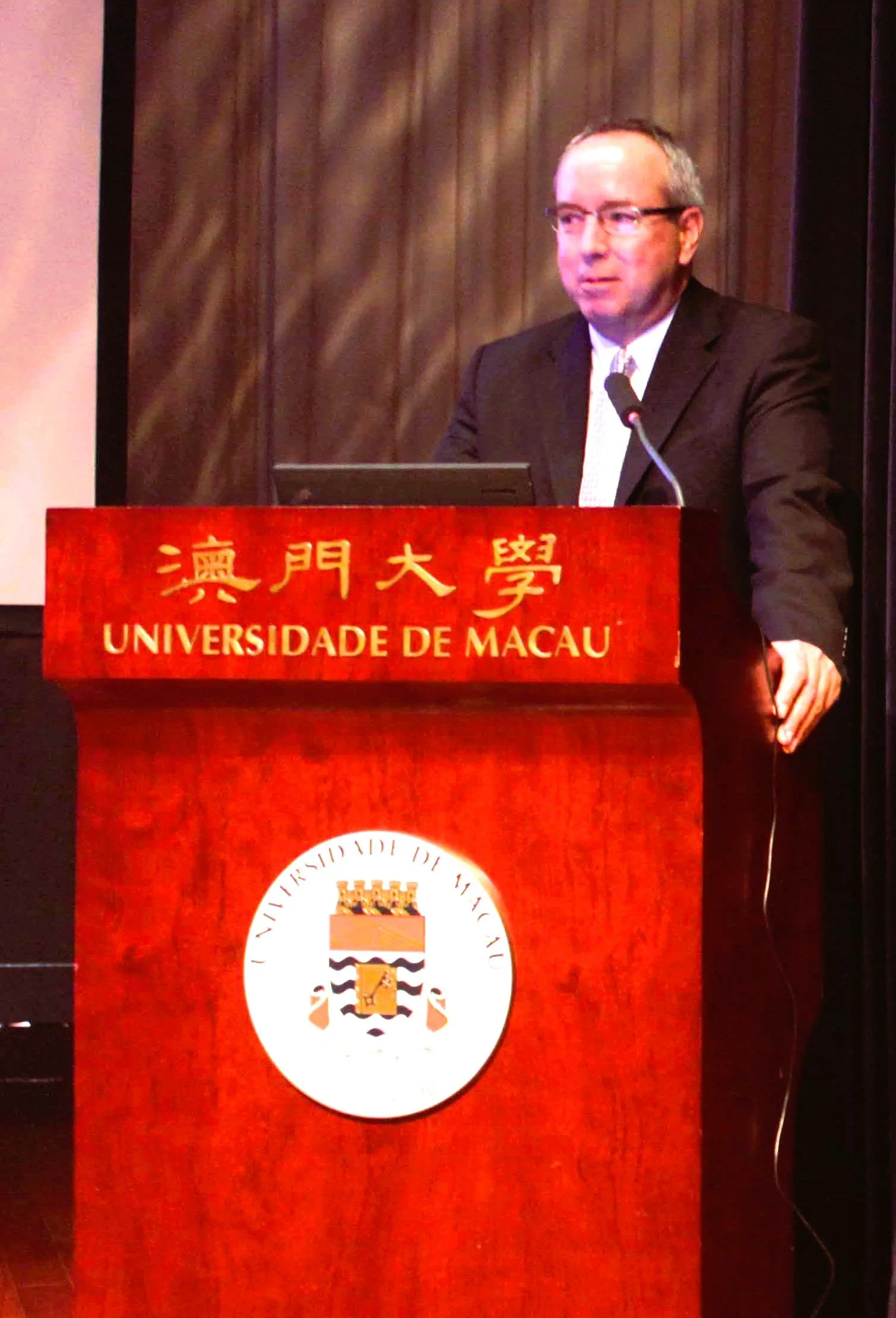 Rundle Law Corporation | Peter Rundle ~ Well-Known Arbitrator