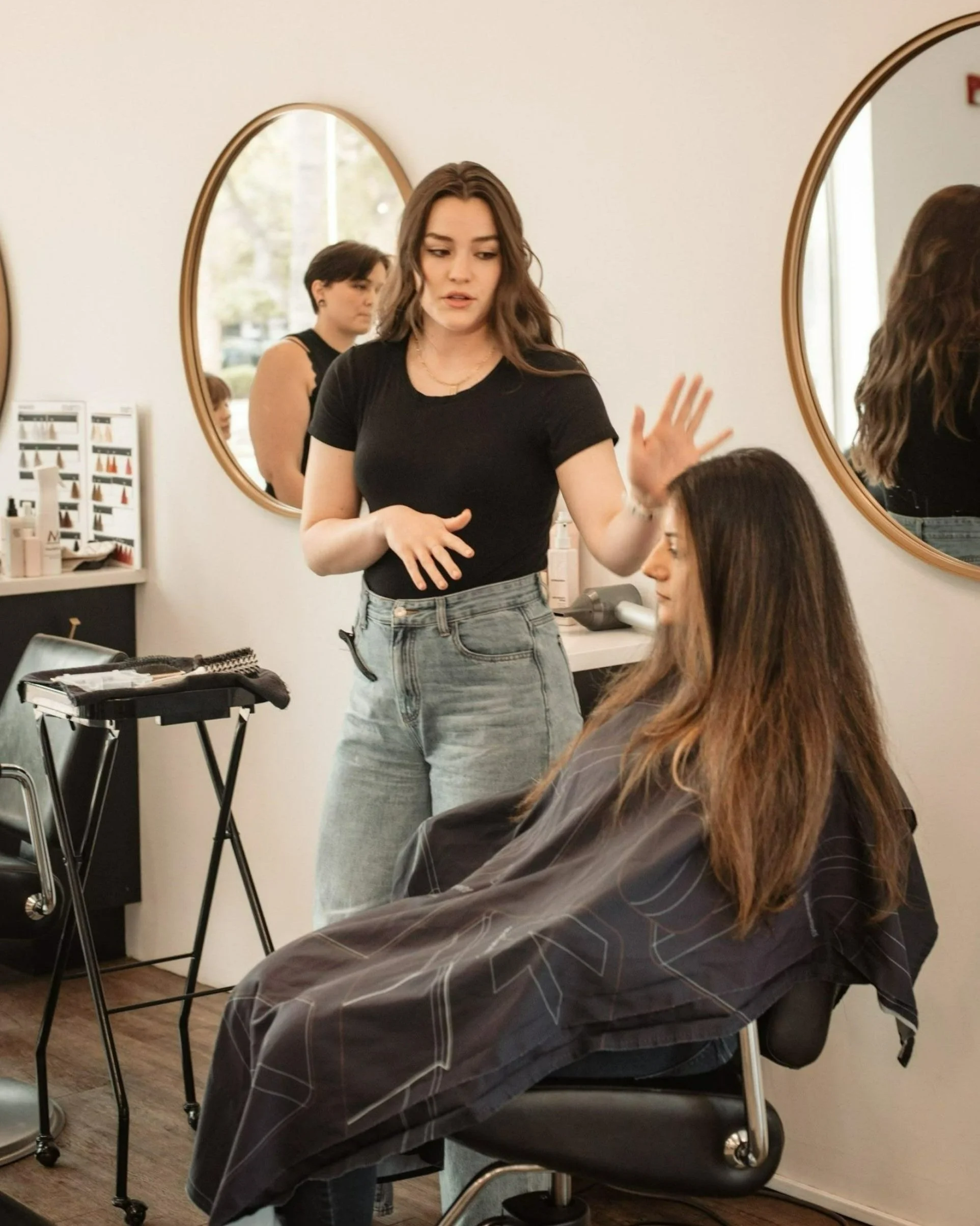 MJ HAIR CO
