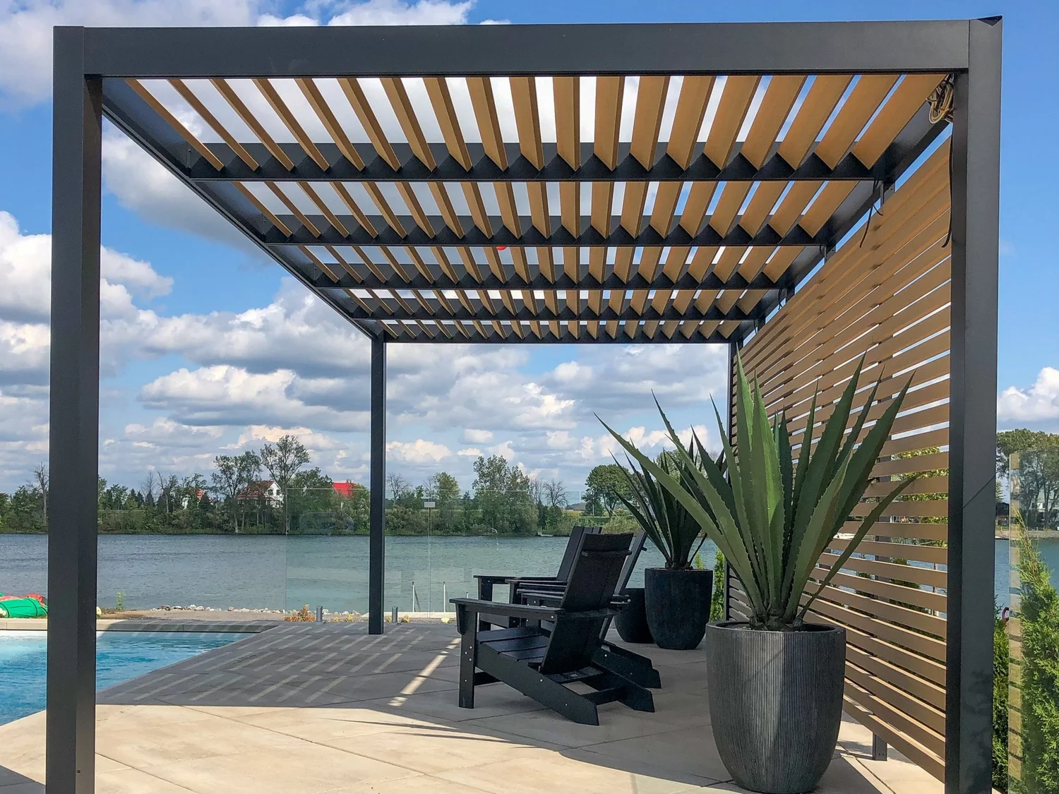 OMBRA - Outdoor structures, pergolas and side elements