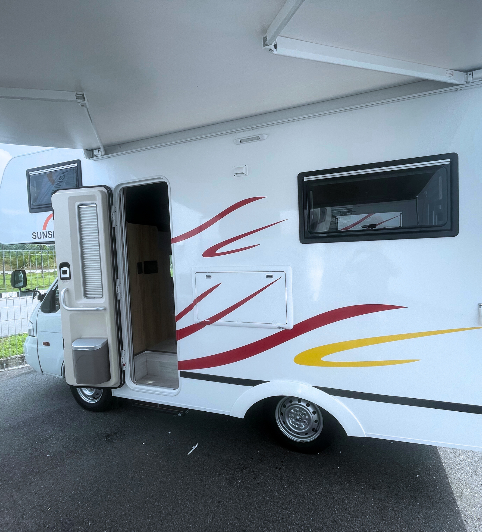 Motorhomes & Products — Sunshine RV