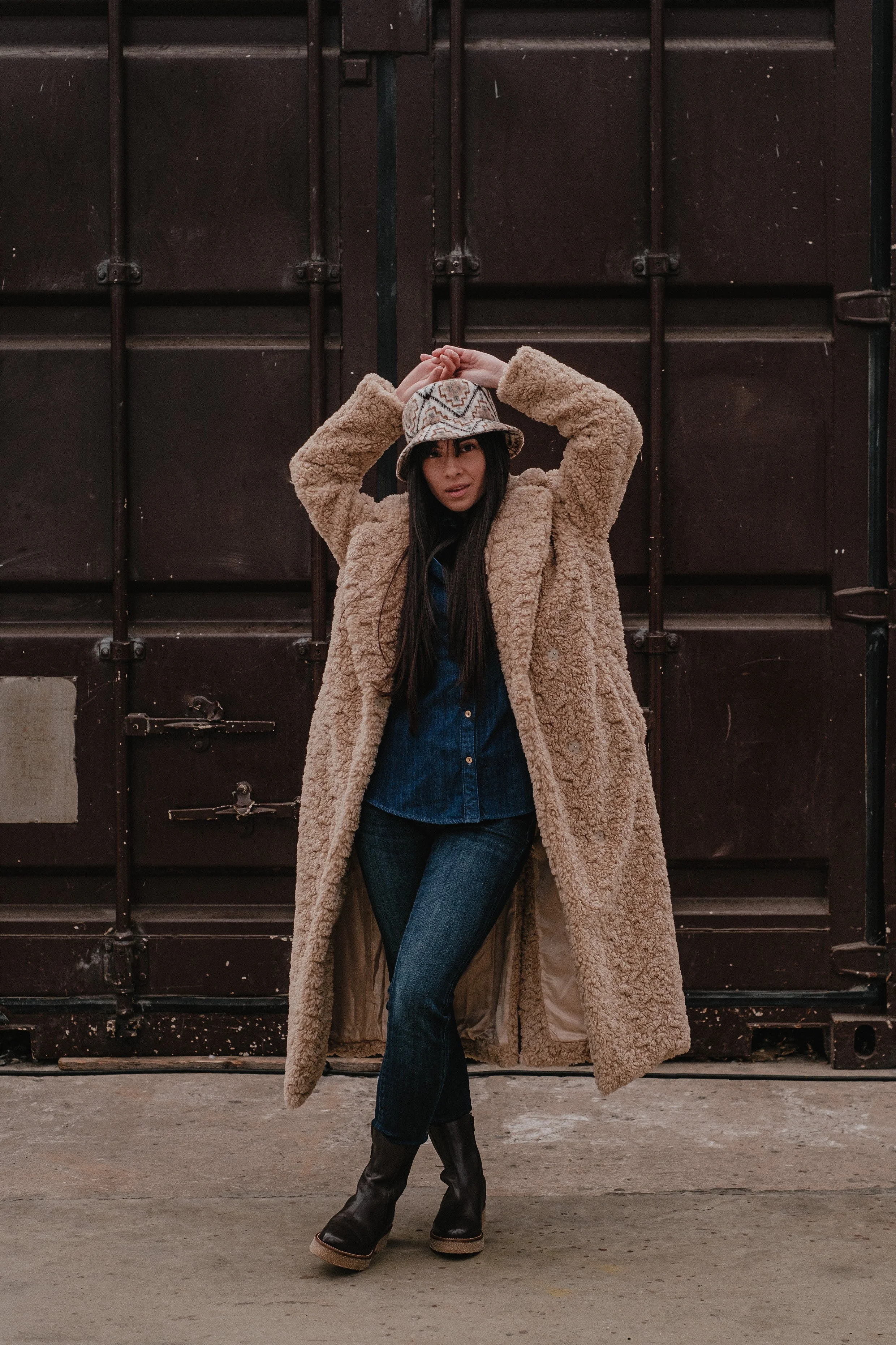 Contact — Hat Retail Ltd