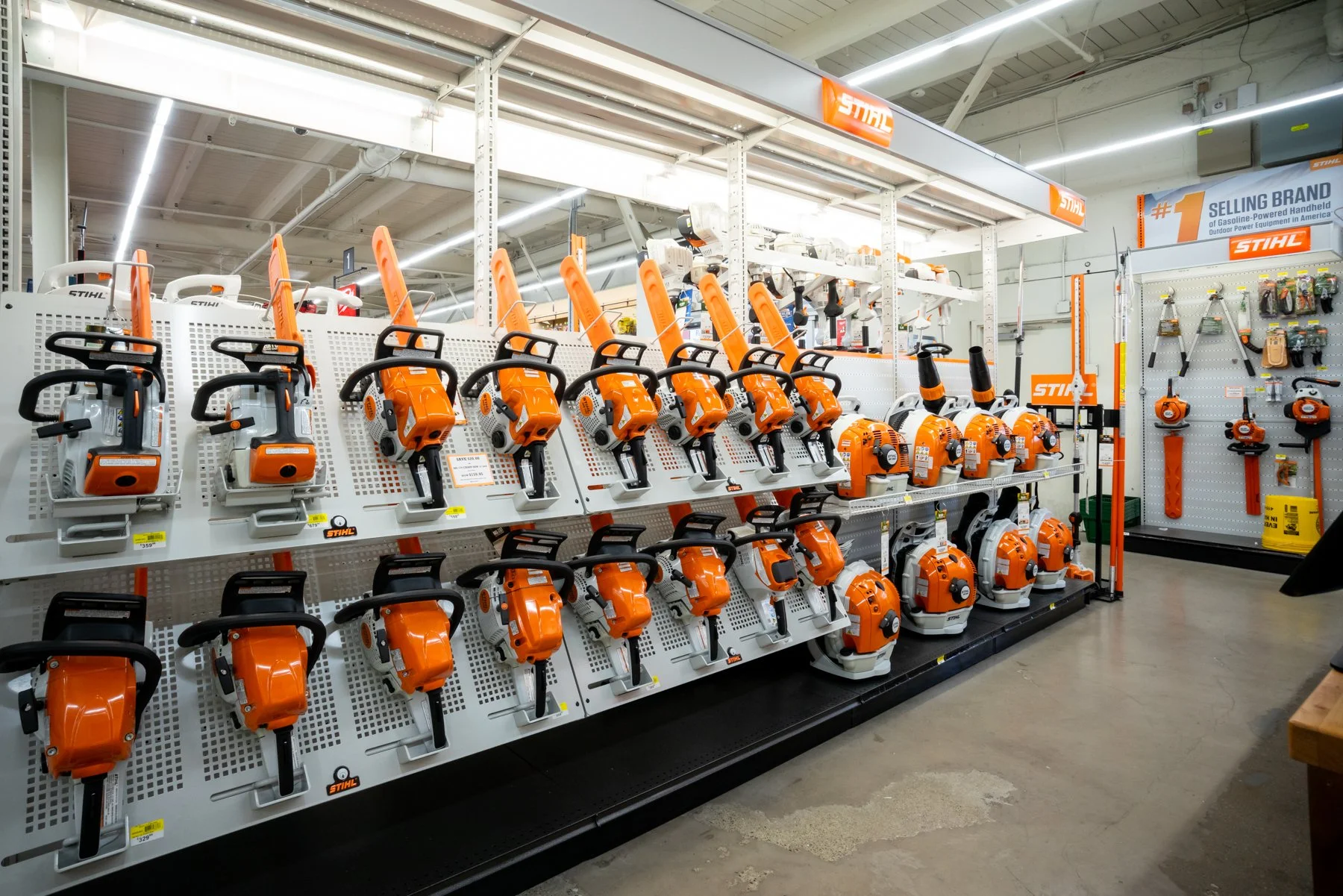 Center Hardware & Supply co.