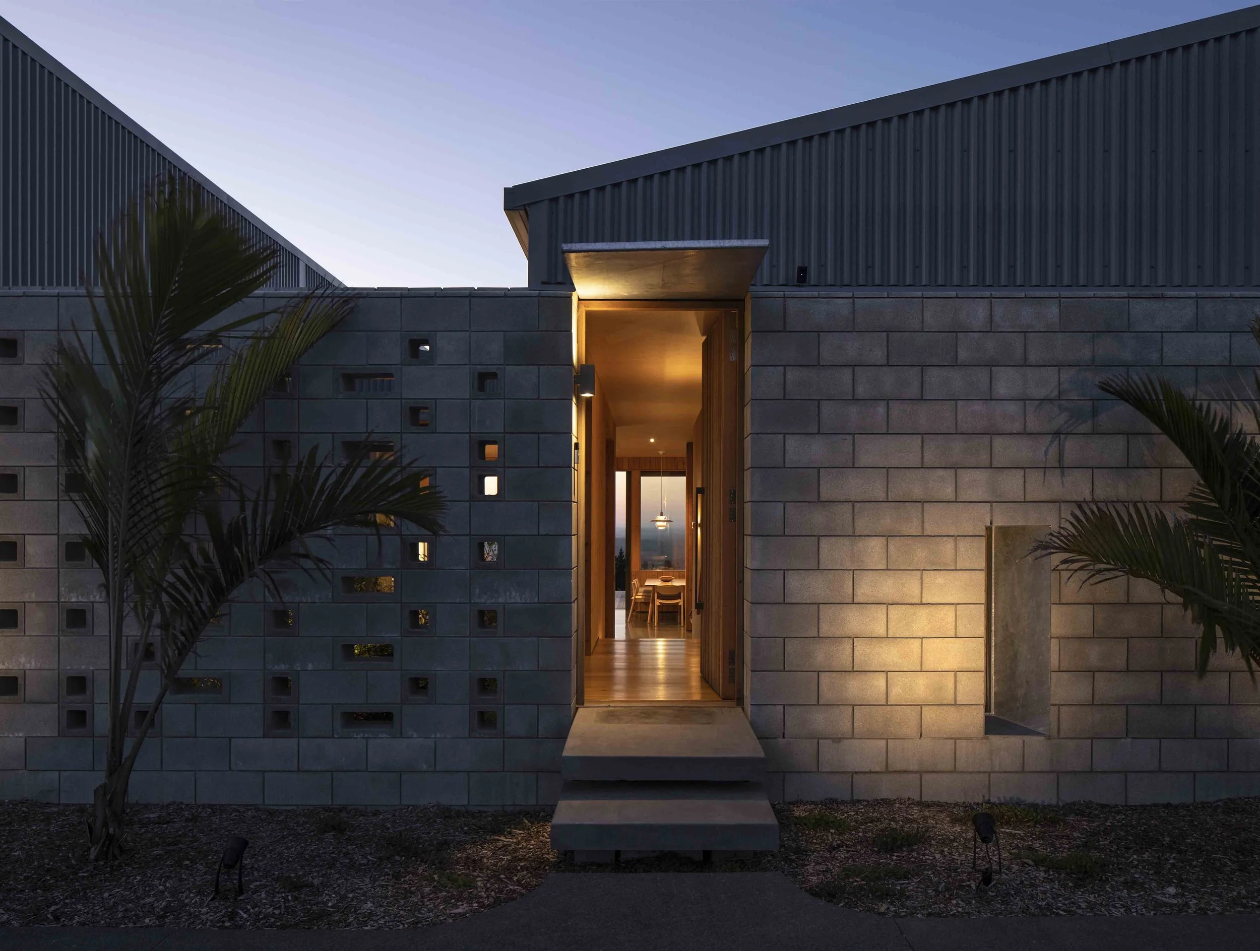 Courtyard House — SGA