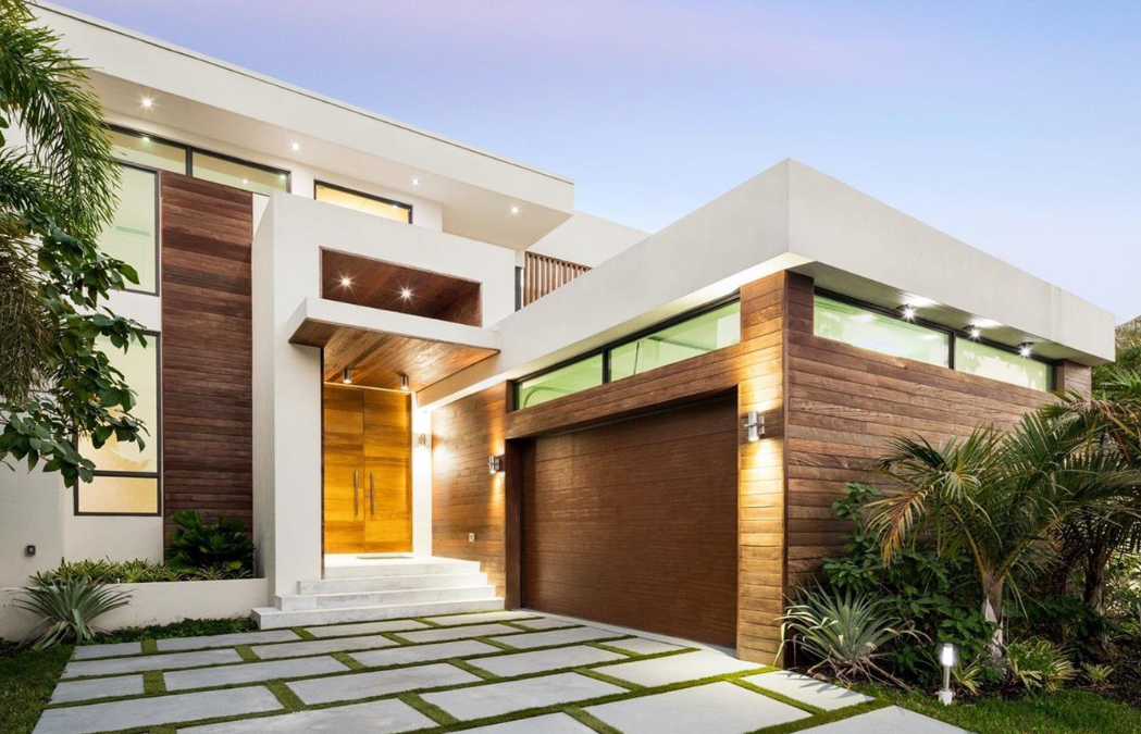 About — Lux Builders