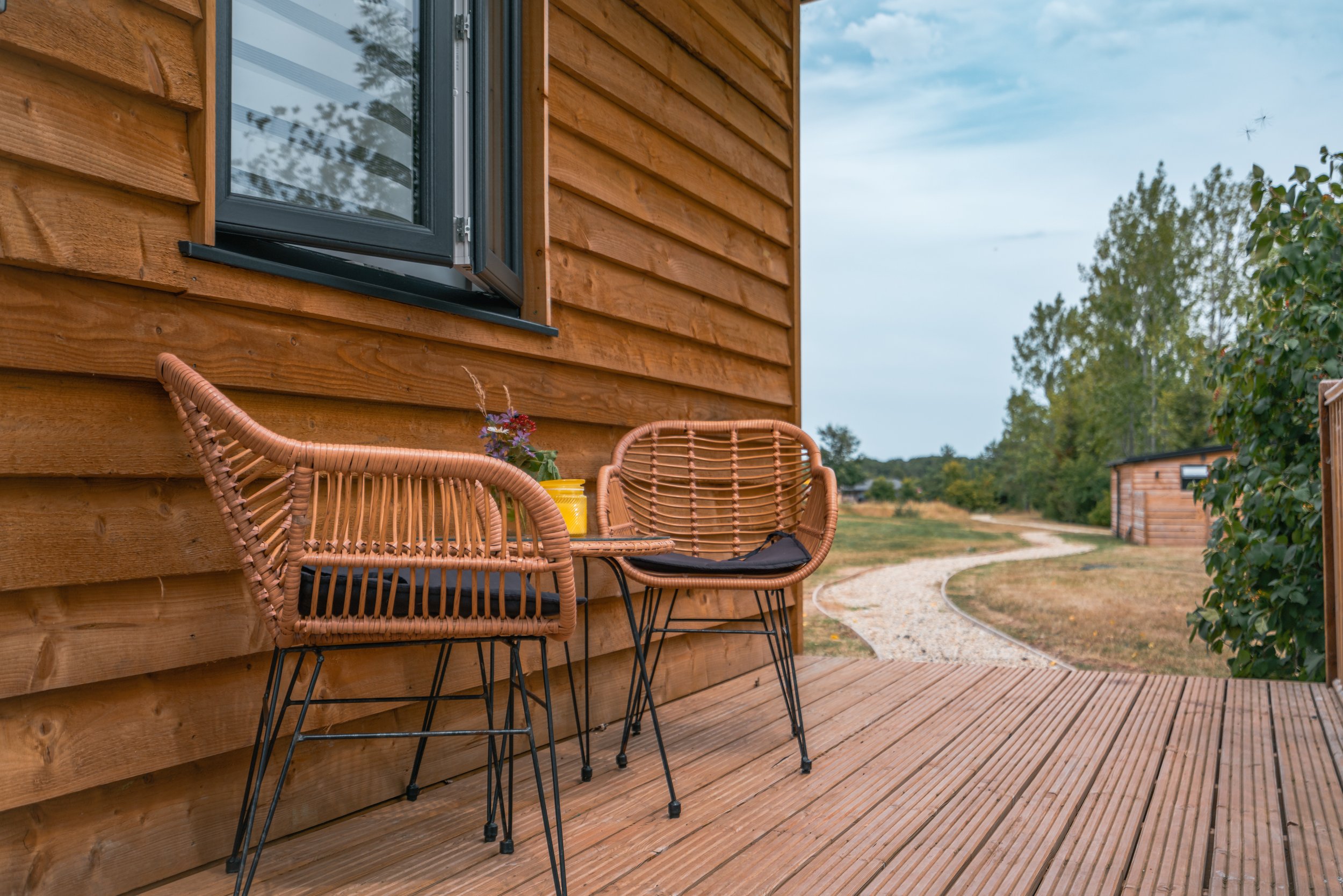 Boutique stays Worcestershire, with private hot tubes & a range of activities. — Watersedge