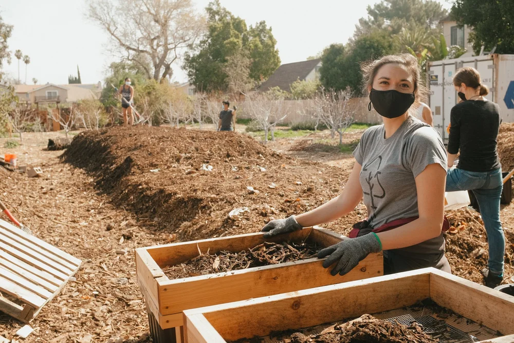 CONTACT —LA COMPOST