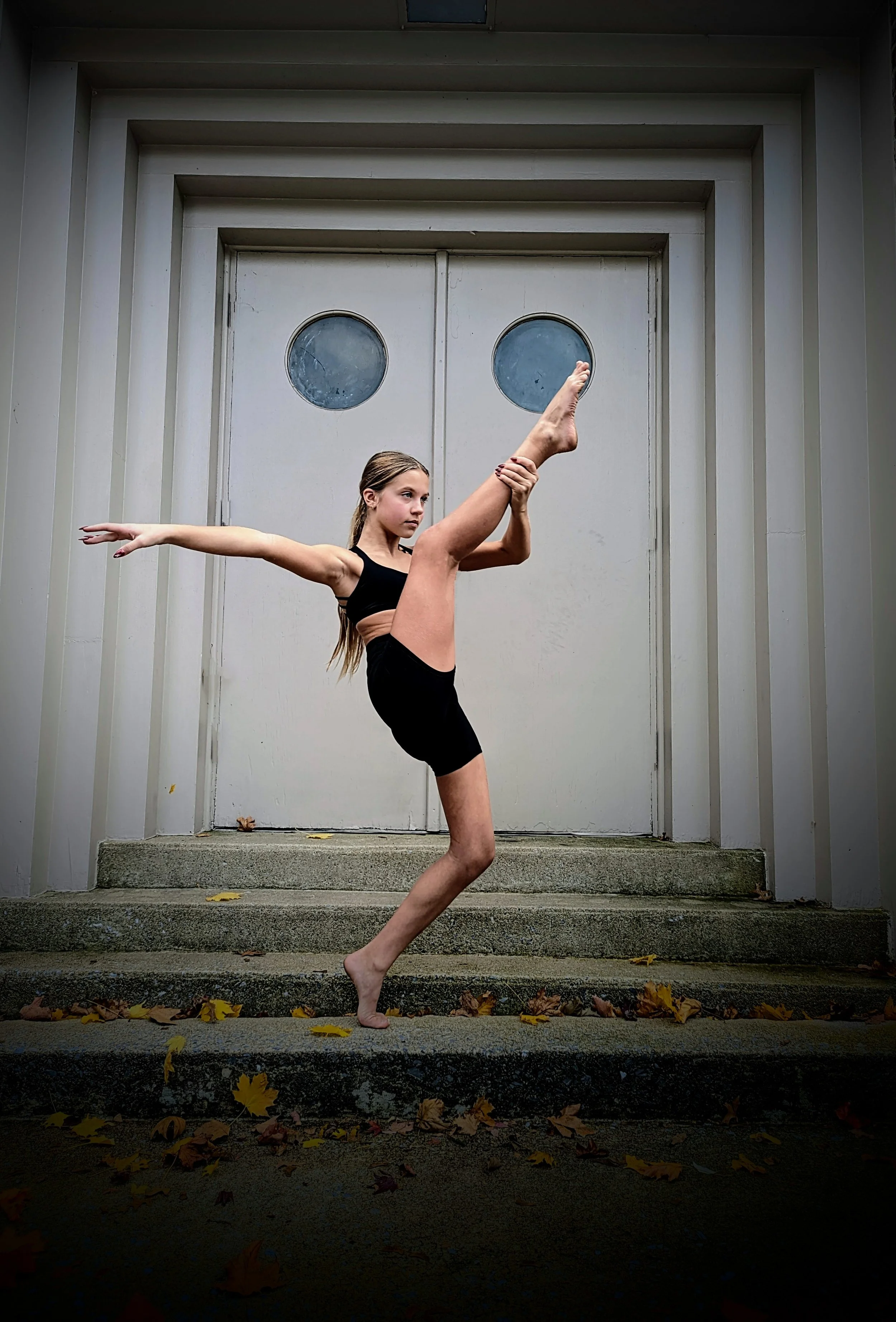 About 1 — Evolving Dance Company