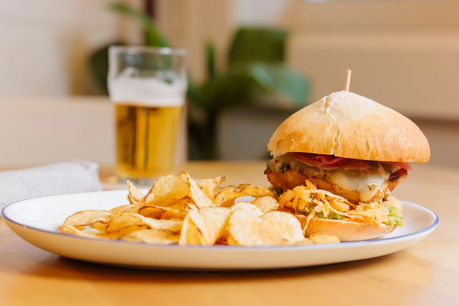 Red's Lakehouse | Restaurant & Bar in Marblehead, OH