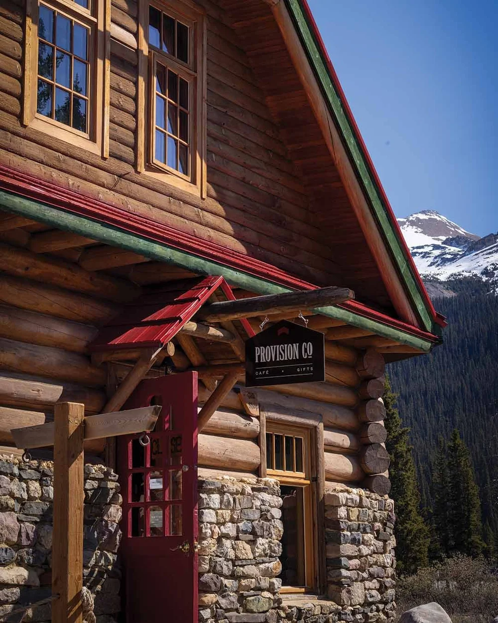 The Lodge At Bow Lake