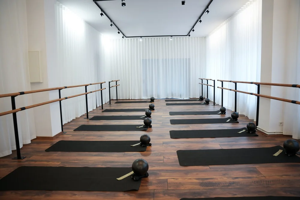 WHAT IS BARRE — FEEL THE BARRE