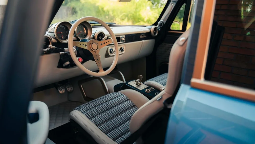 Electric Alfa Romeo Restomod: A 590-HP Italian Stunner Redefines ...