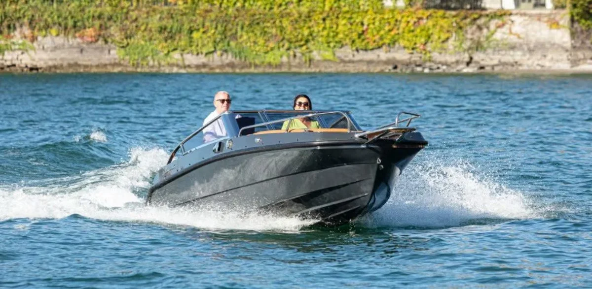 Electric Boat Hits 29 MPH: Is It Worth the Luxury Price Tag? — Captain ...