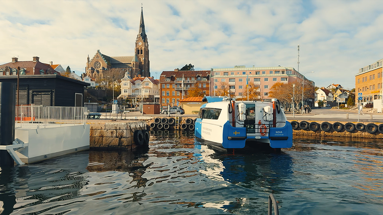 Candela P-12 Hydrofoil: The Record-Breaking Electric Ferry — Captain ...