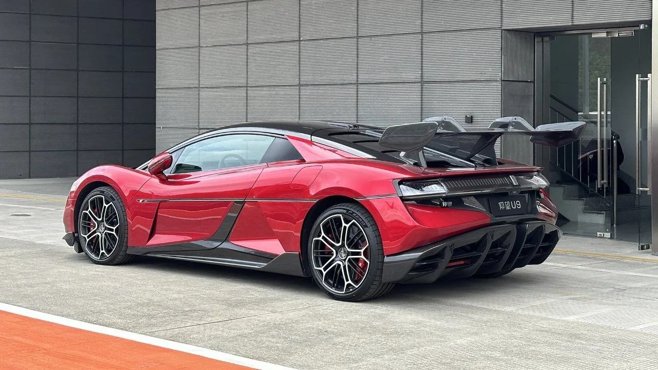Yangwang U9 Track Edition: The 3,000 HP Electric Supercar That Changes ...