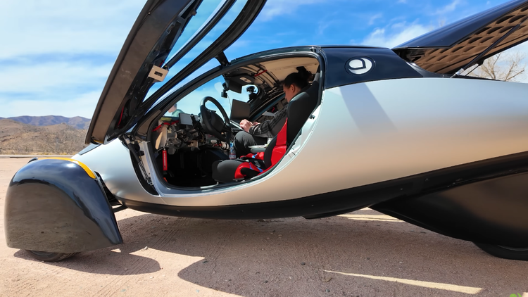 Aptera Solar EV: The 1,000-Mile Car That Never Needs Charging Is ...