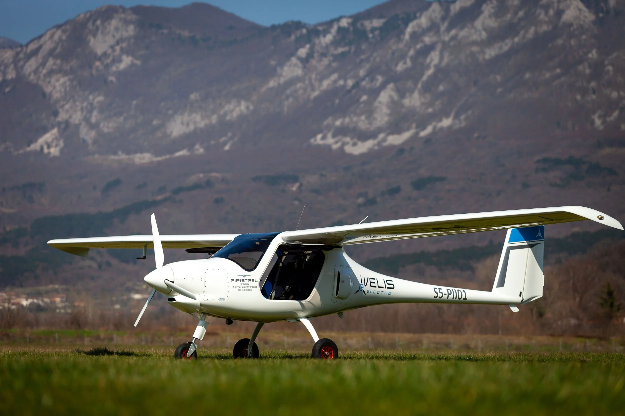 Pipistrel Velis Electro Review: The Future of Electric Flight — Captain ...